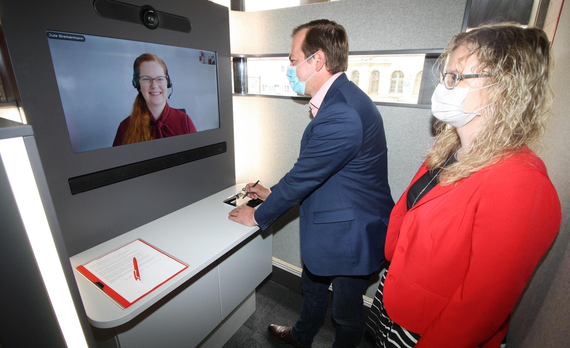 Ines: digital und persönlich