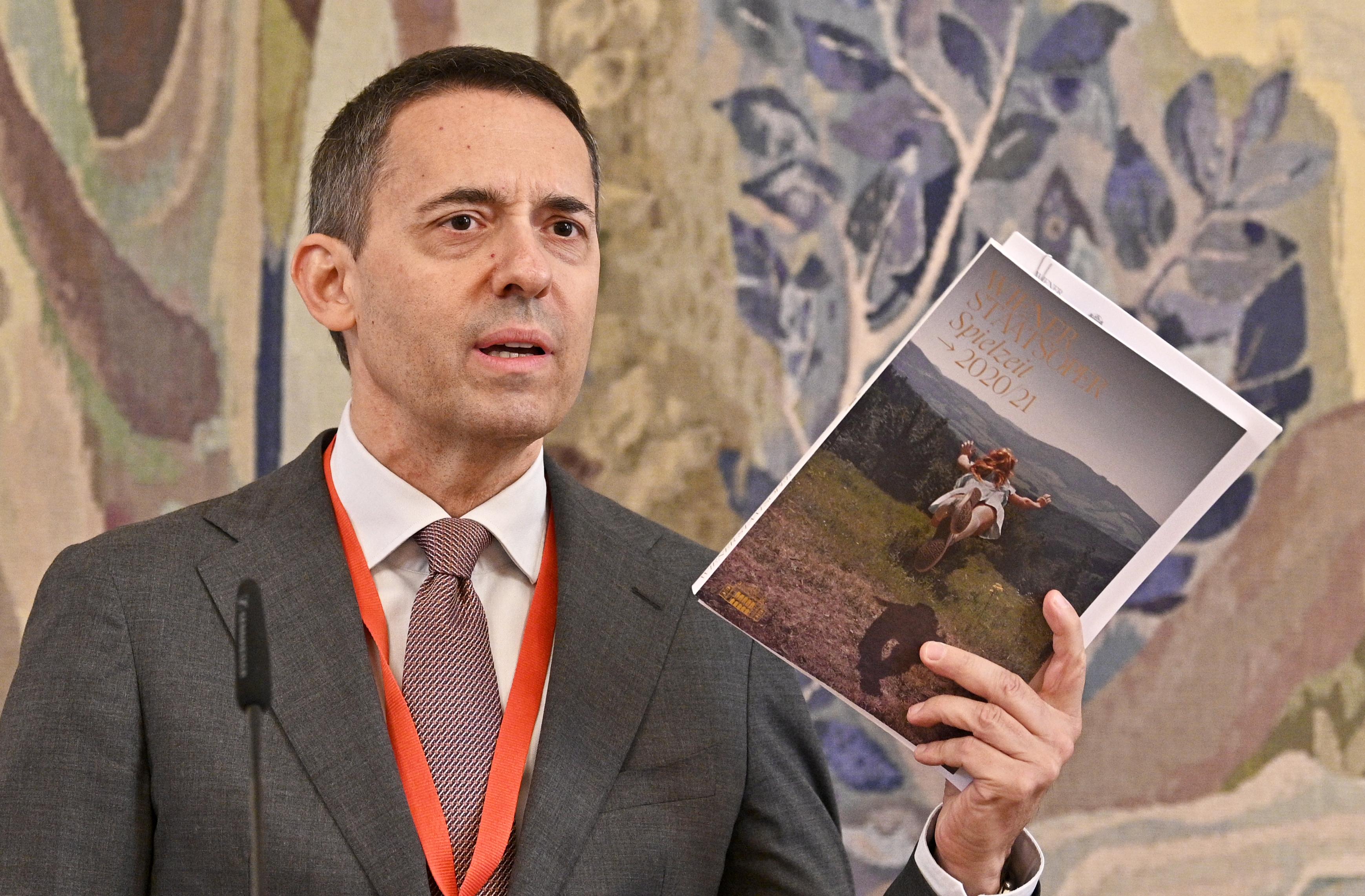 Mit "Brava" trotz Corona: Wiener Staatsoper eröffnet