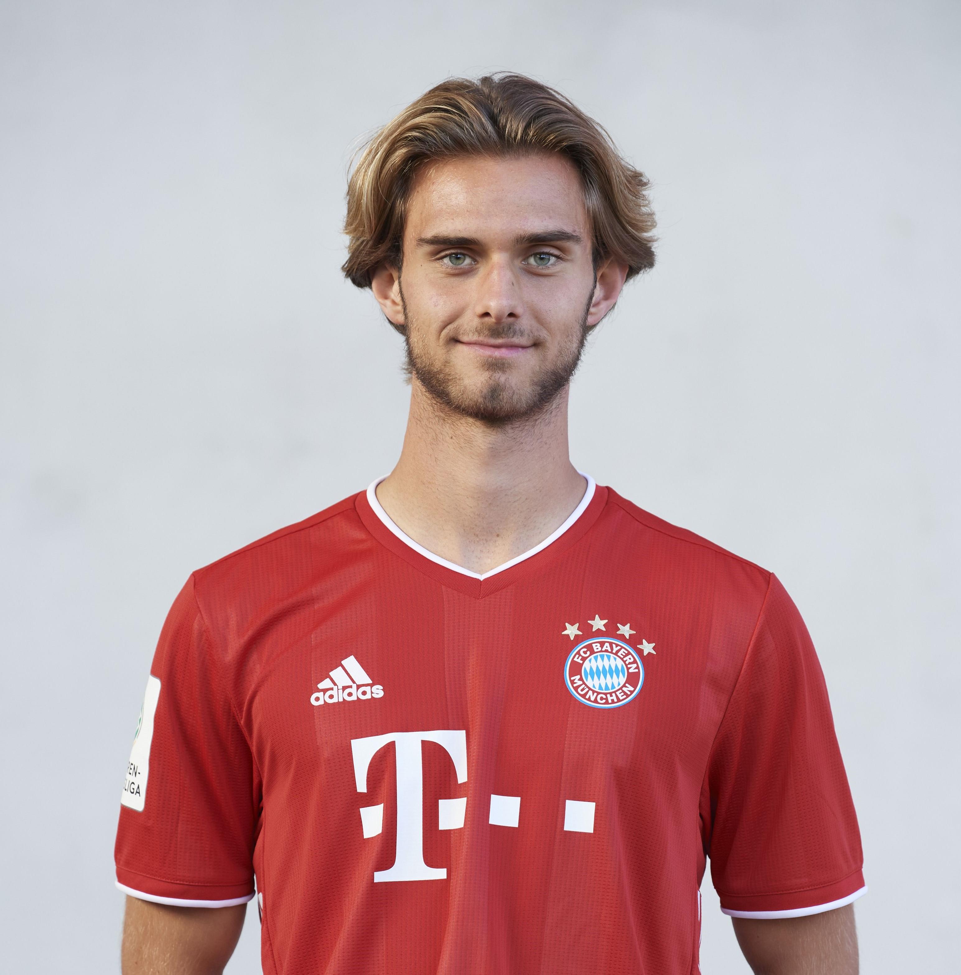 Toptalent Luca Denk bis 2024 beim FC Bayern München