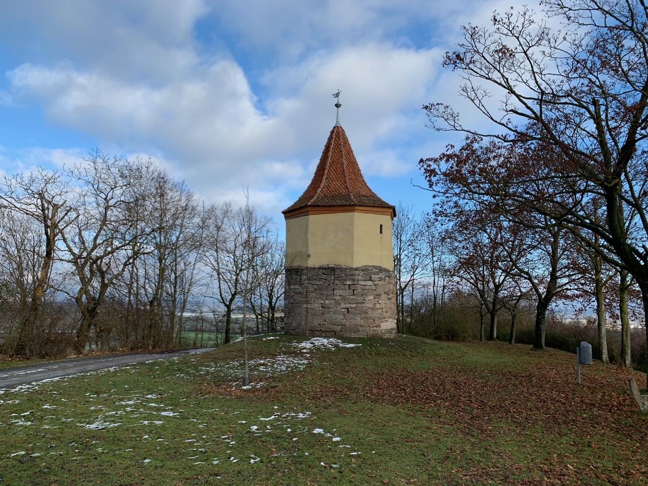 Von Geistern und Hexen: Sagenumwobene Ausflugsziele rund um Bad Windsheim