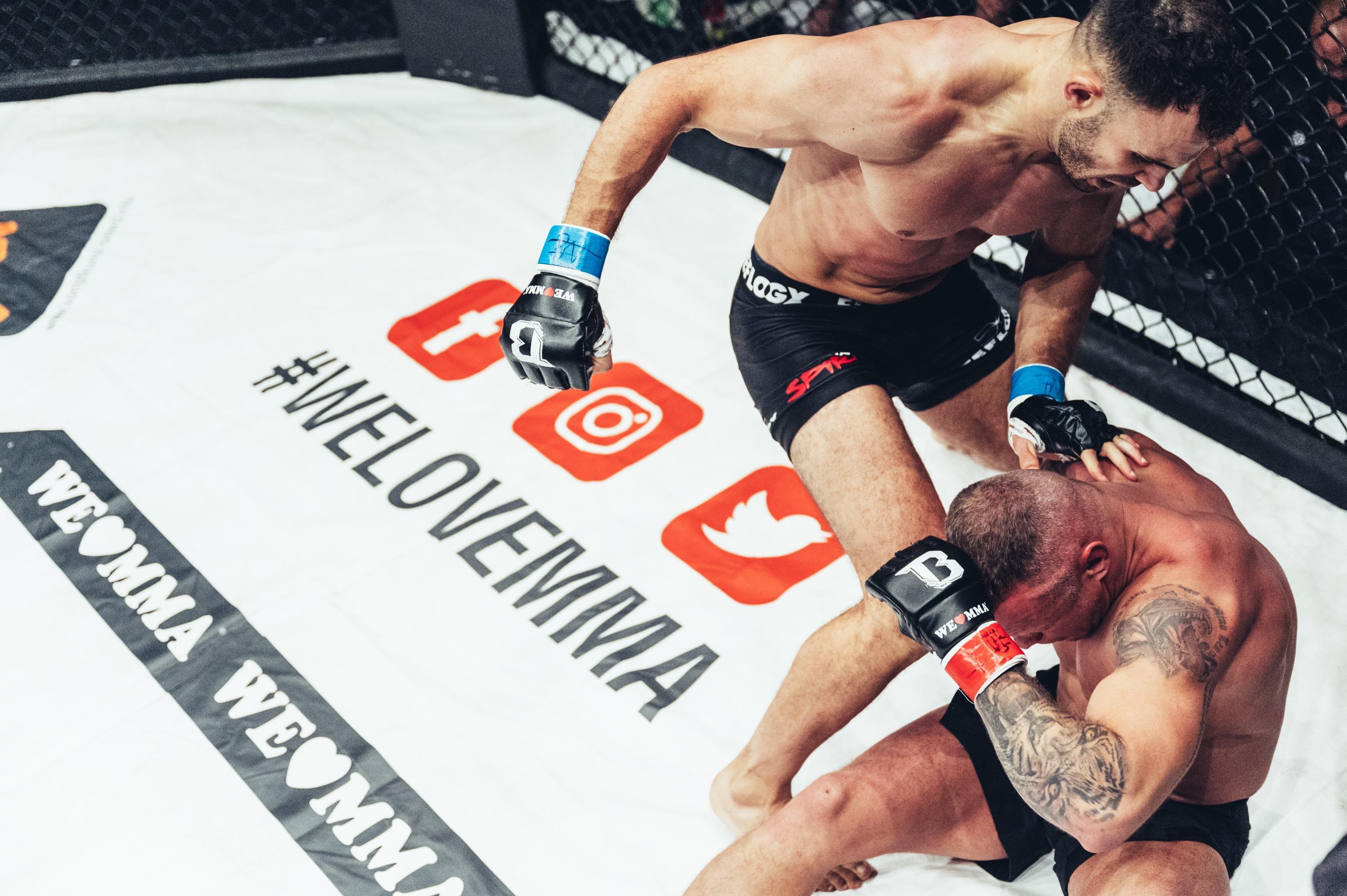 Tiefschläge und Titel: Wenn in der Nürnberger Arena Blut fließt