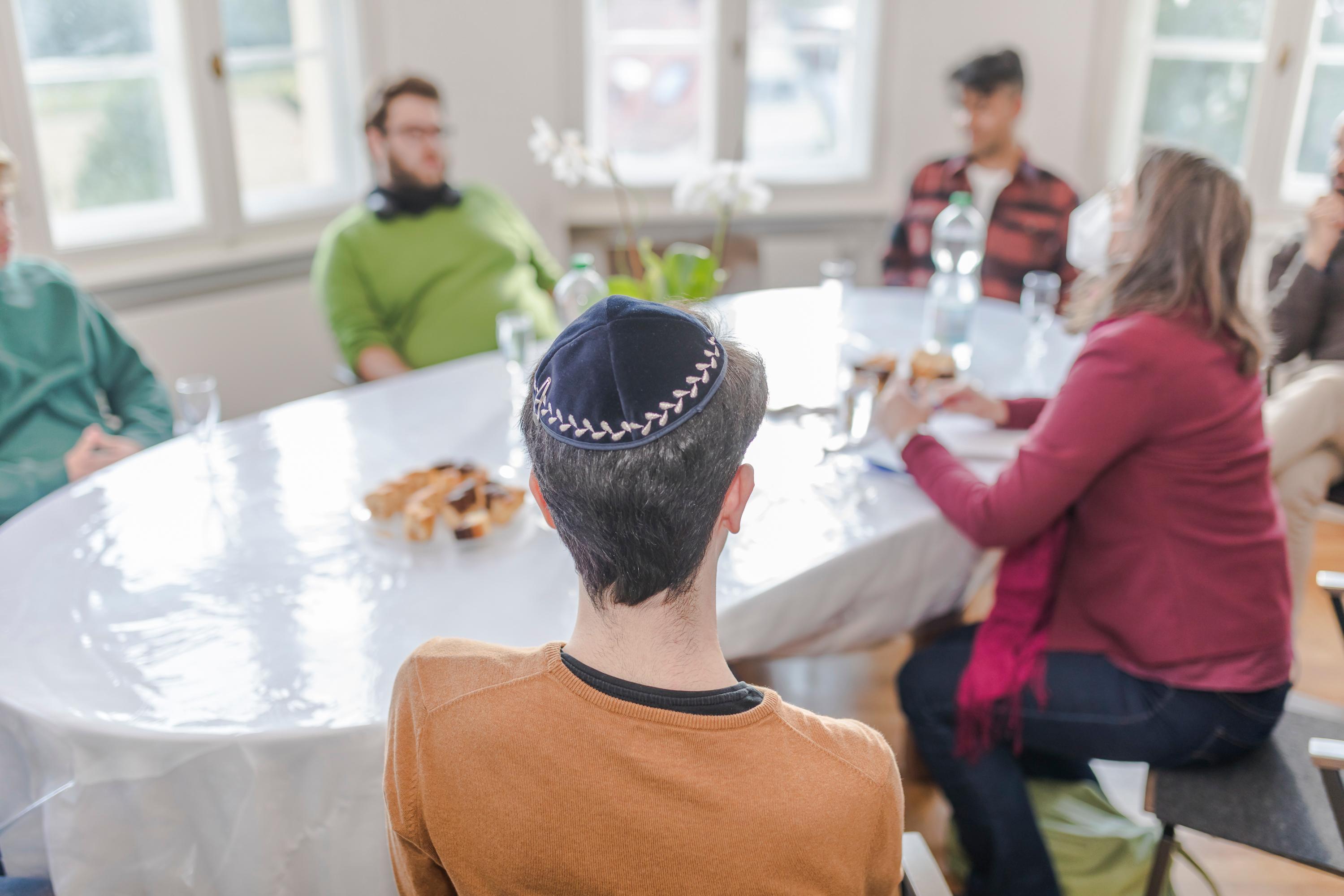 So leben jungen Jüdinnen und Juden in Erlangen