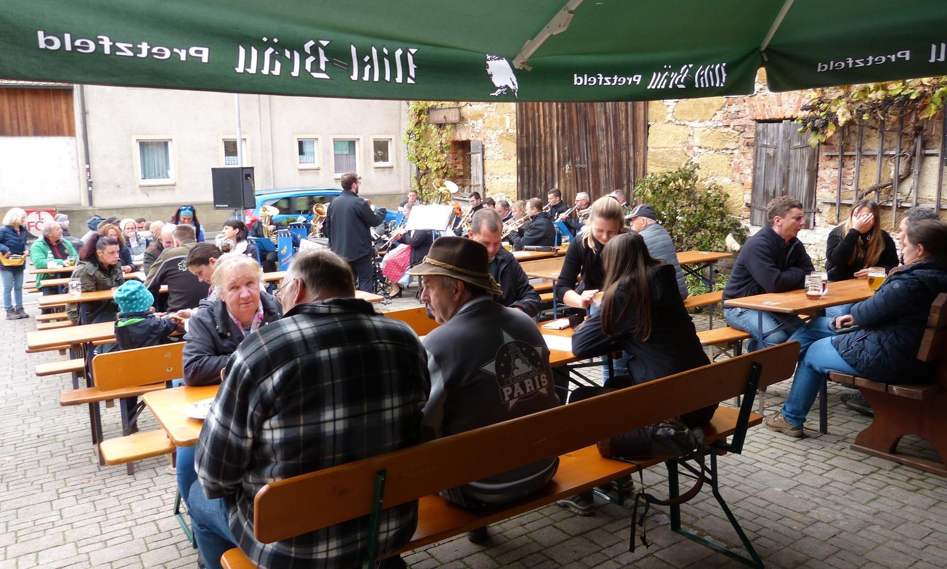 Statt Tag der offenen Brennereien überzeugten Hoffeste die Besucher rund ums Walberla