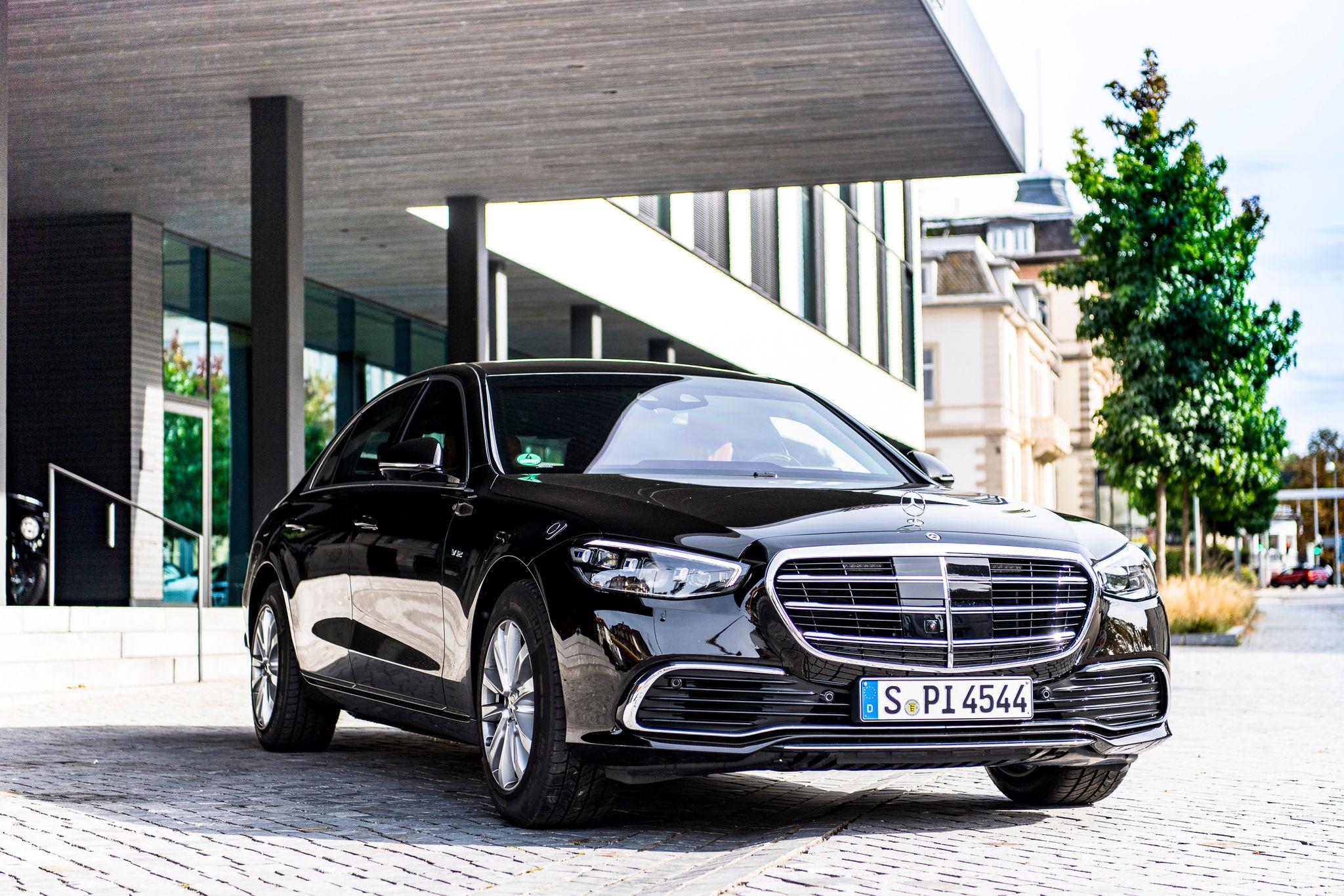 So sicher fährt es sich im Mercedes S 680 Guard