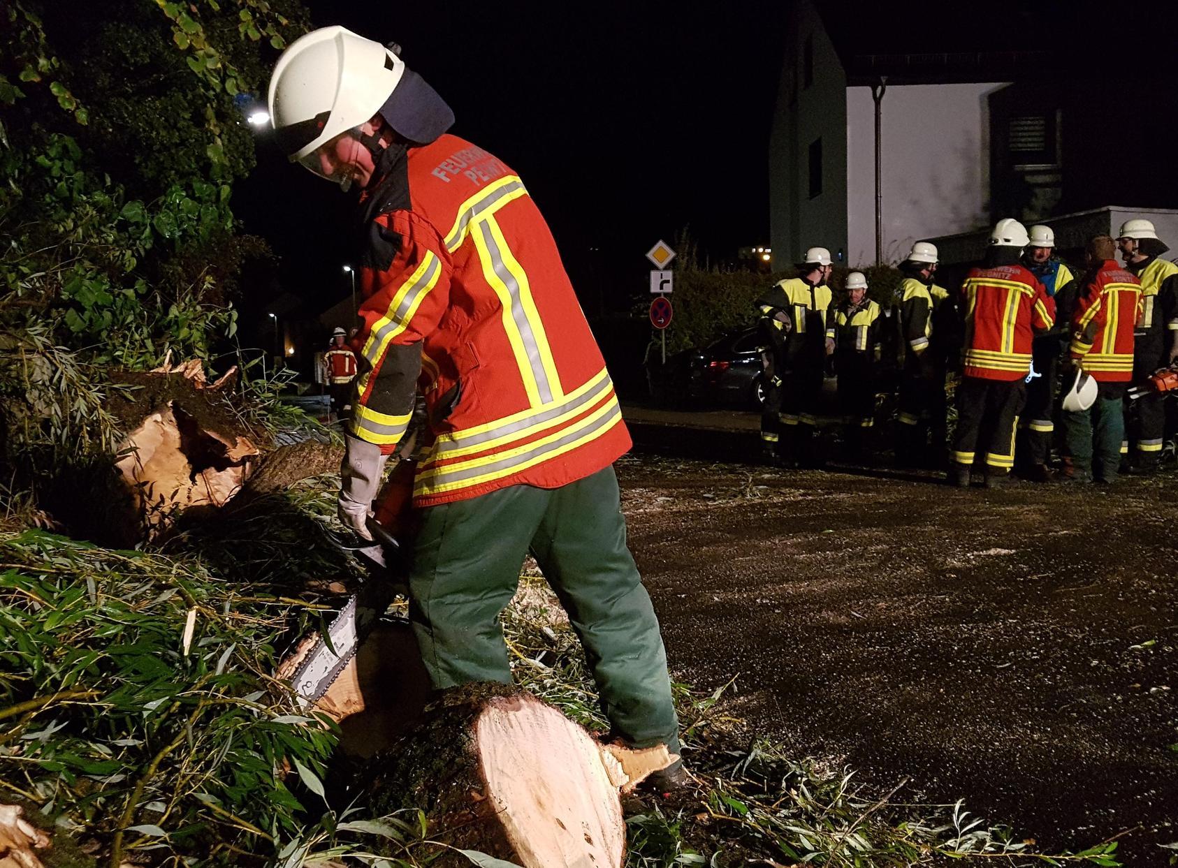 Sturm "Ylenia": THW und Feuerwehr gut gerüstet