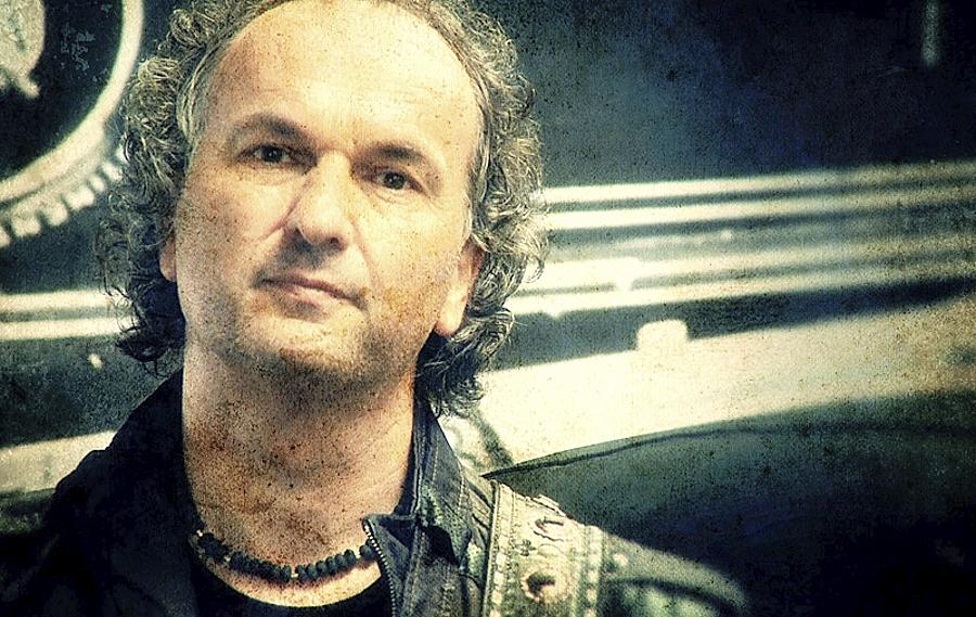 Mark Bender kommt mit Band ins G6