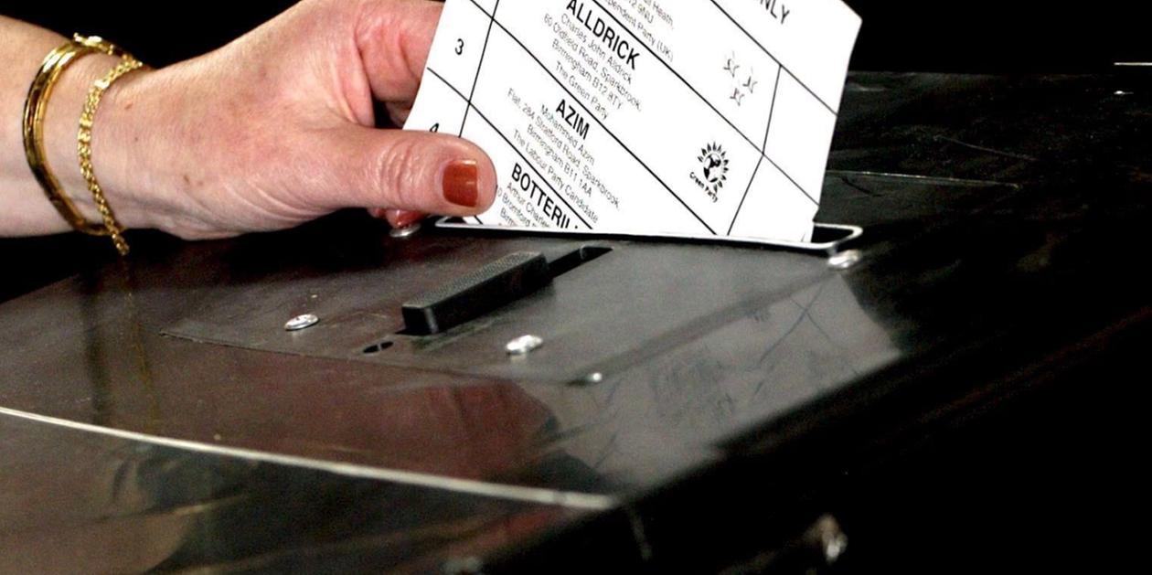 Schlammschlacht um das Wahlrecht Schlammschlacht um das Wahlrecht