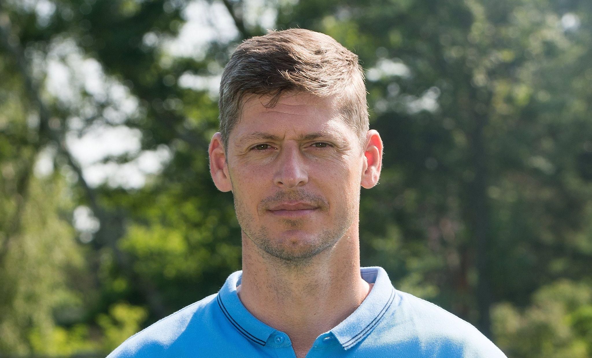 Pokal-Duell: Richard Golz drückt dem Hamburger SV die Daumen