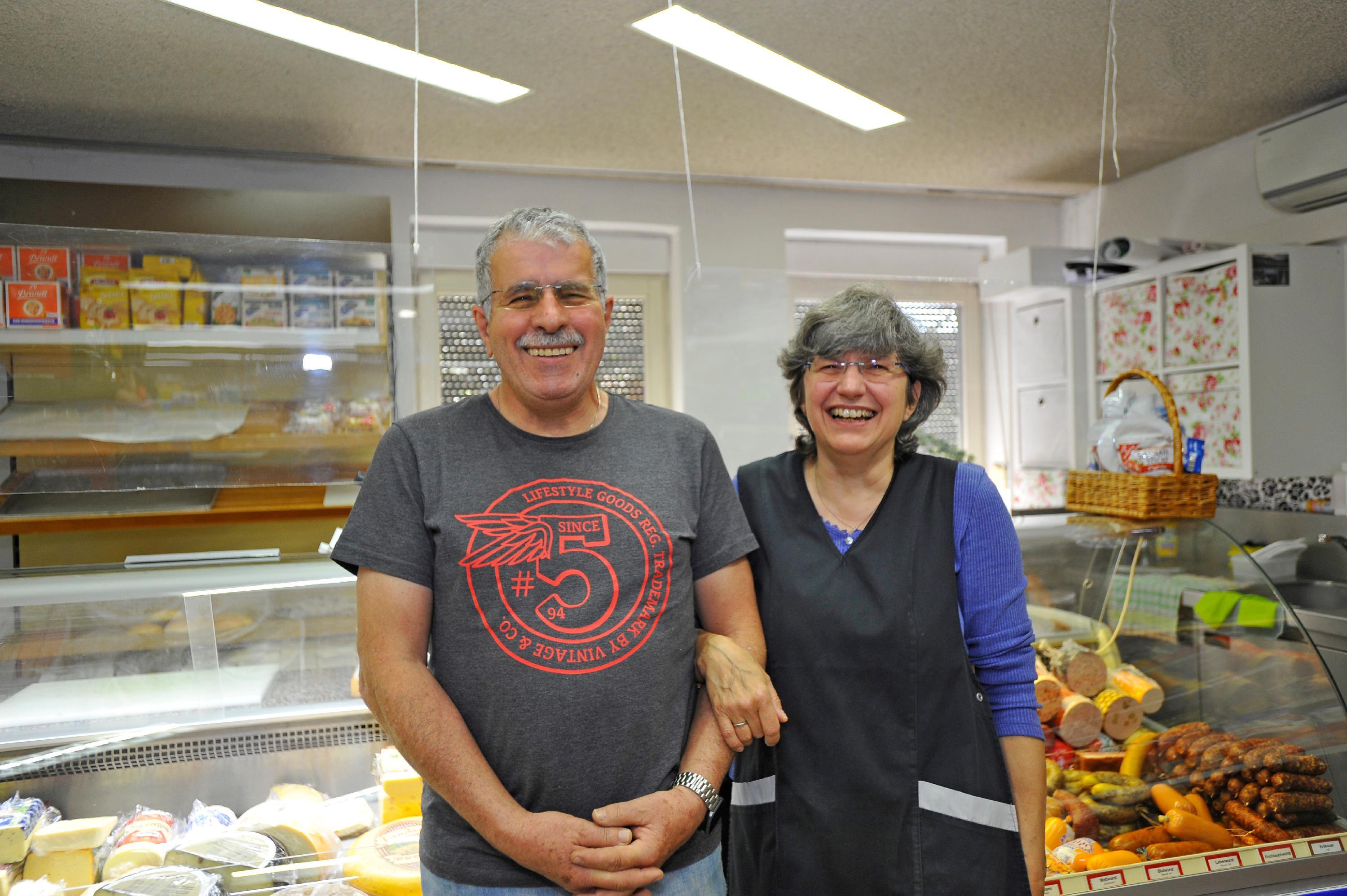 Vom Wohnzimmer in den Tresor: Im Dorfladen Kunreuth kaufen auch echte ...
