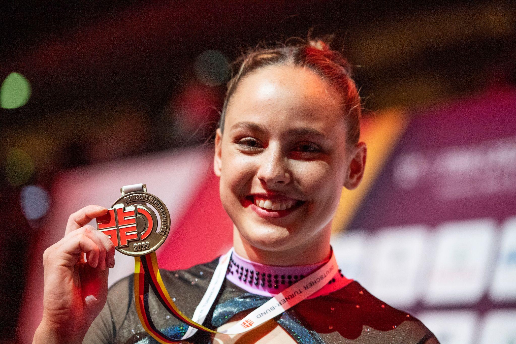 Sarah Voss gewinnt Mehrkampf-Titel im Turnen