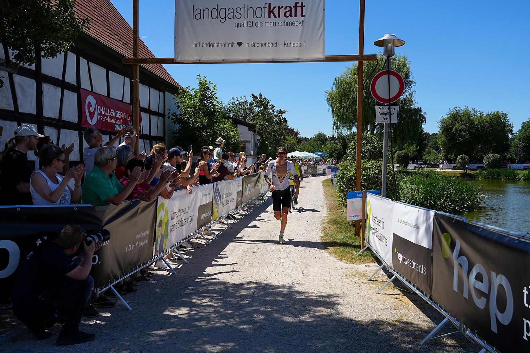 Schmerzen und Zieljubel: Die Bilder von der finalen Etappe beim ...