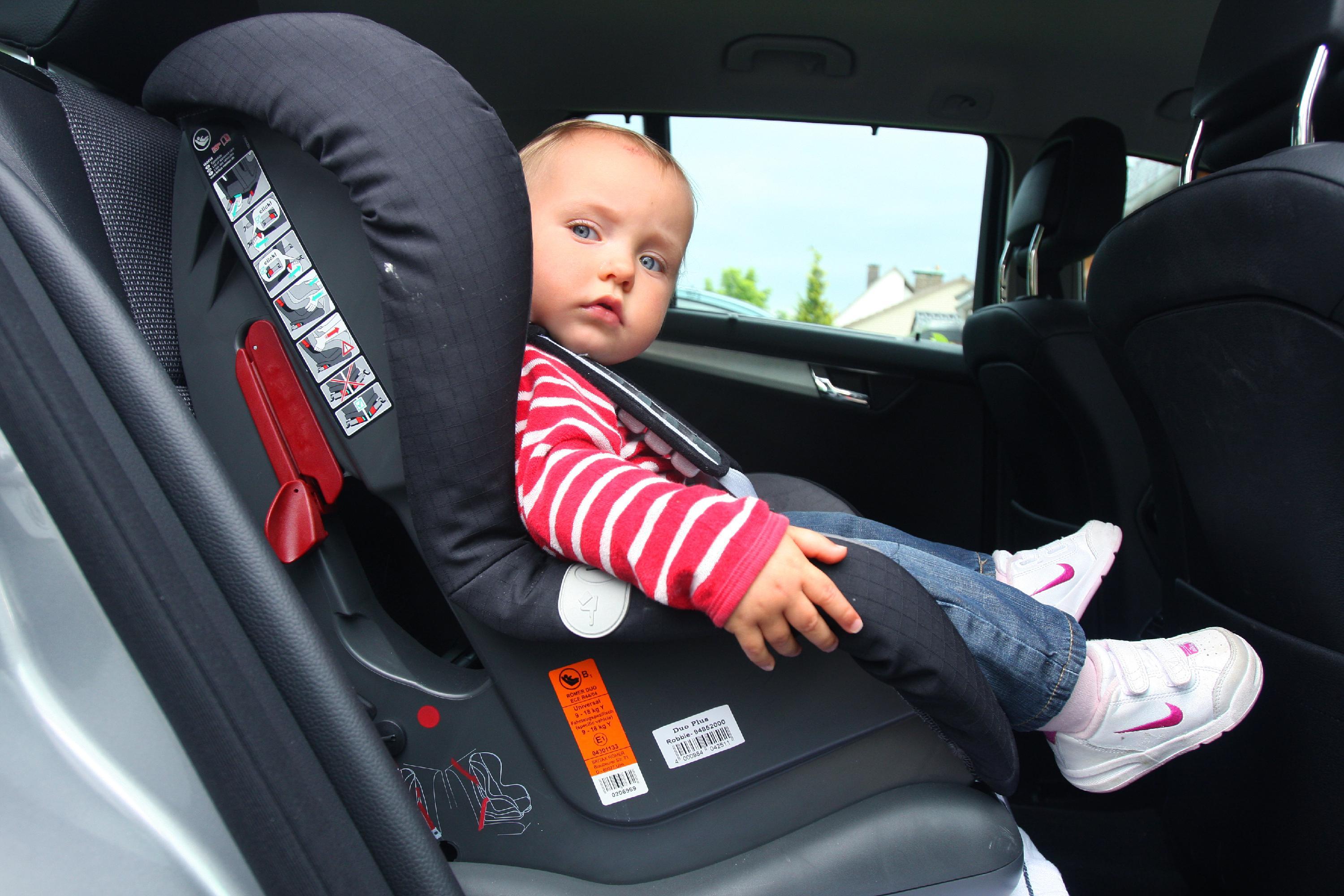 Ab wann dürfen Kinder im Auto vorne sitzen? Ein Experte des ADAC klärt auf
