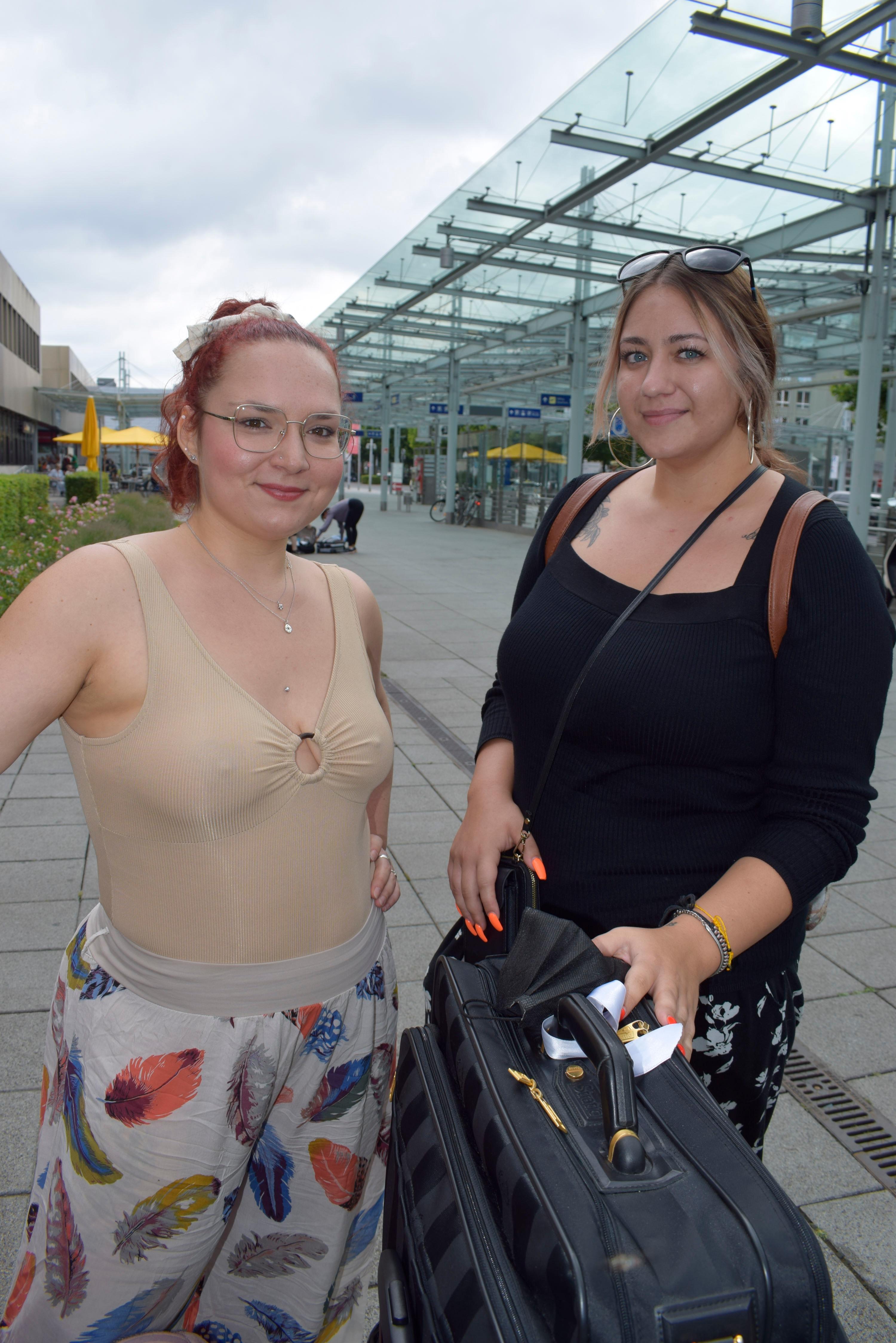 Flitterwochen und erster Flug des Lebens: So erlebten Reisende in ...