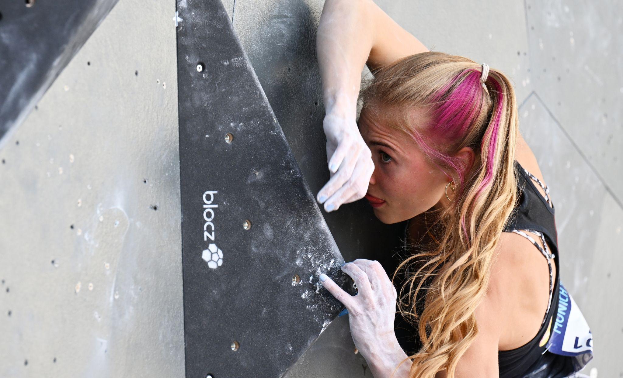 Hannah Meul klettert locker ins Boulder-Finale