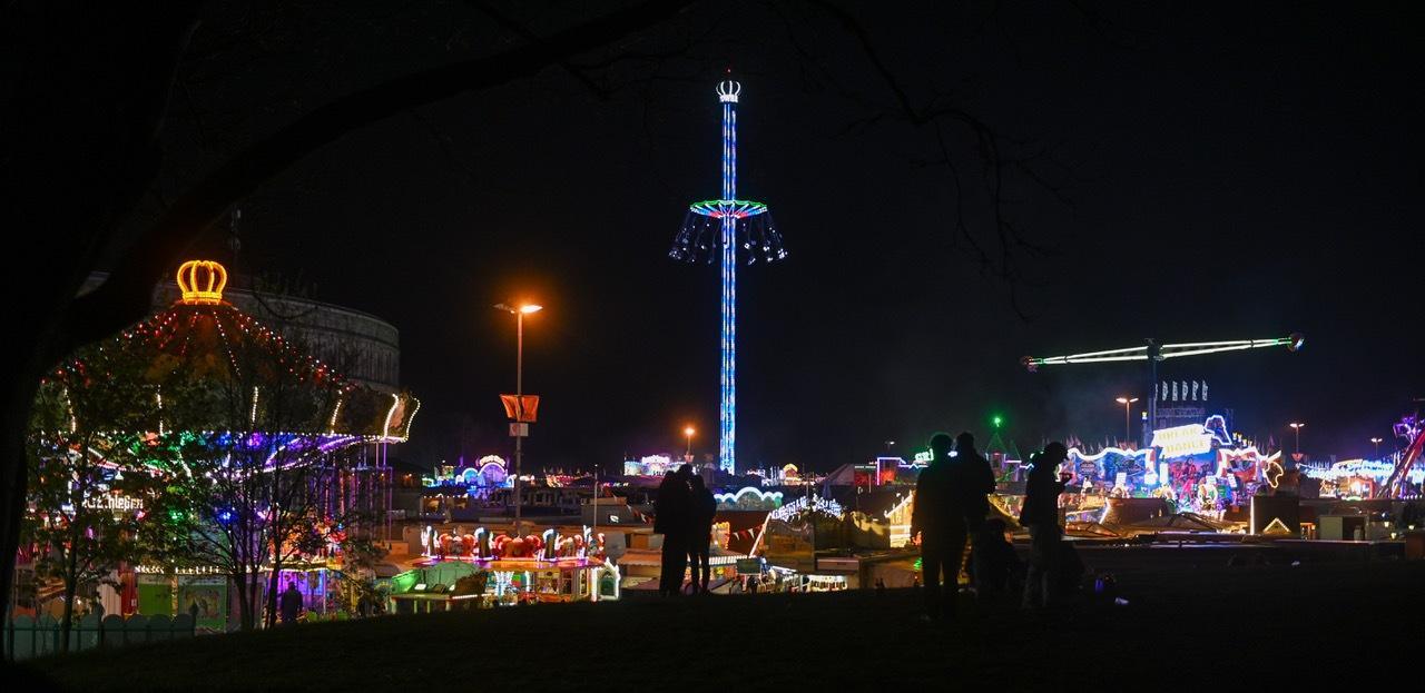 Volksfest Nürnberg bittet zur Nacht der 1000 Lichter