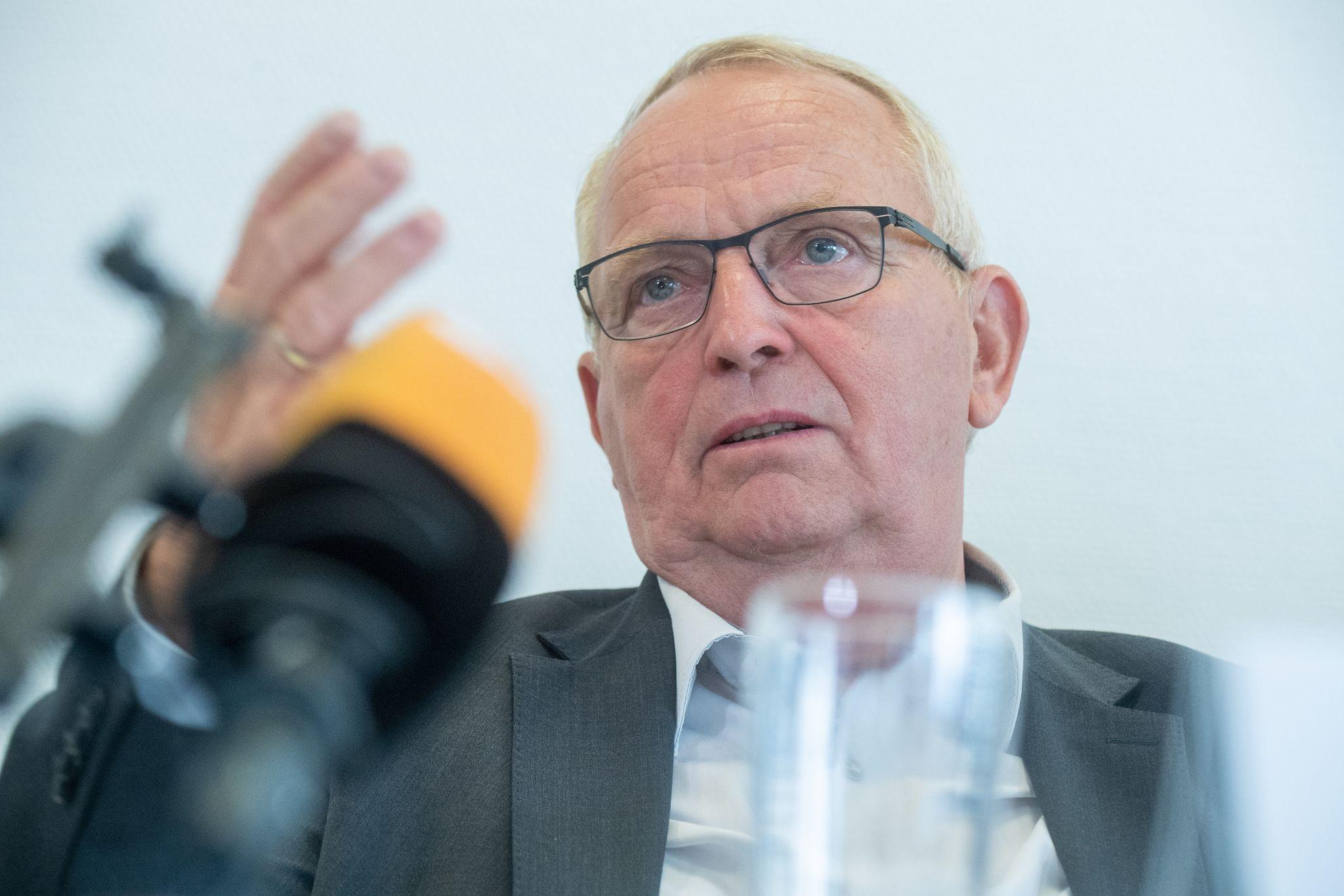 Backhaus entschuldigt sich für "missverständliche Äußerung"