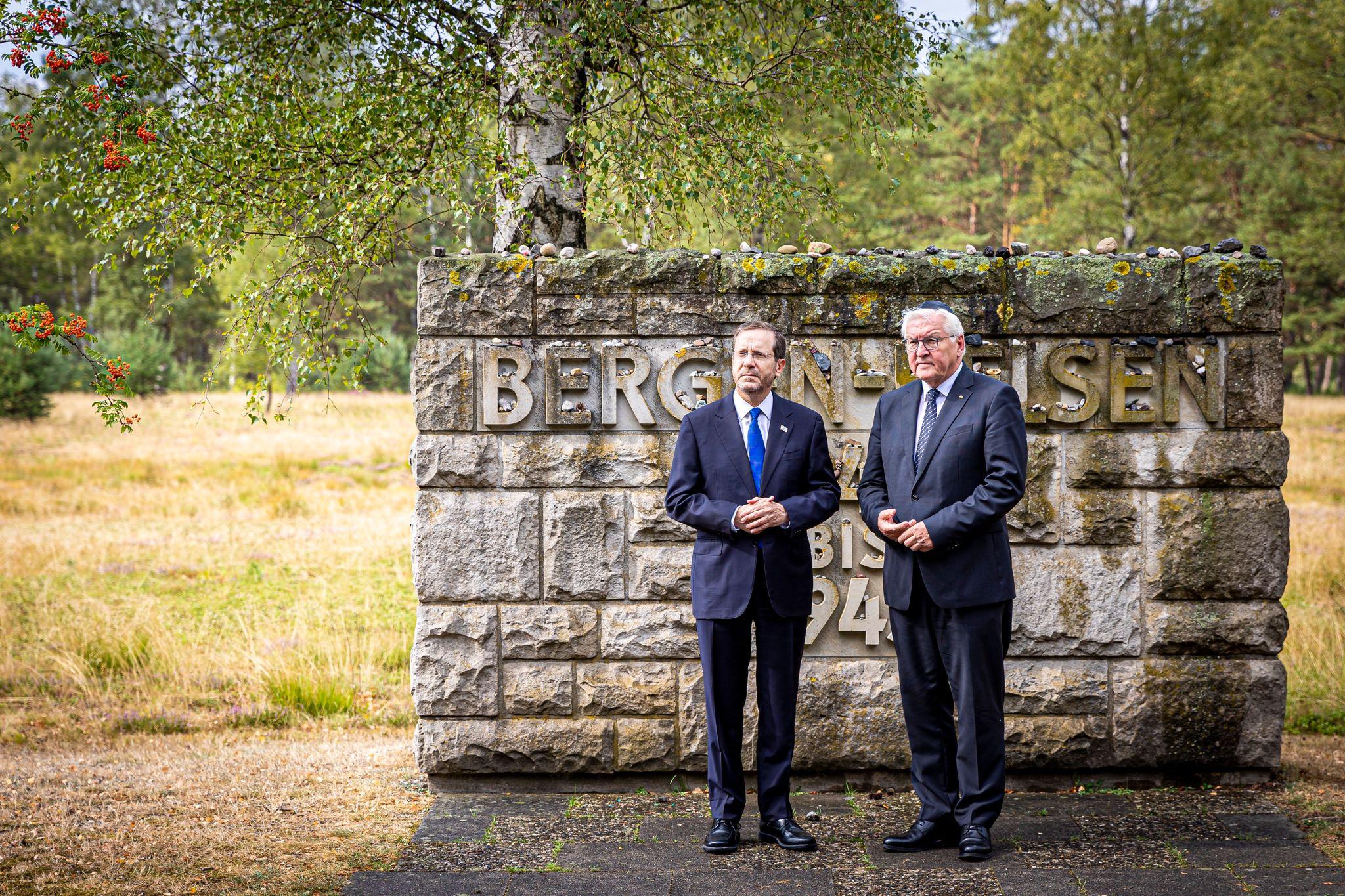 "Hölle auf Erden" - Herzog fordert Erinnerung an Shoah