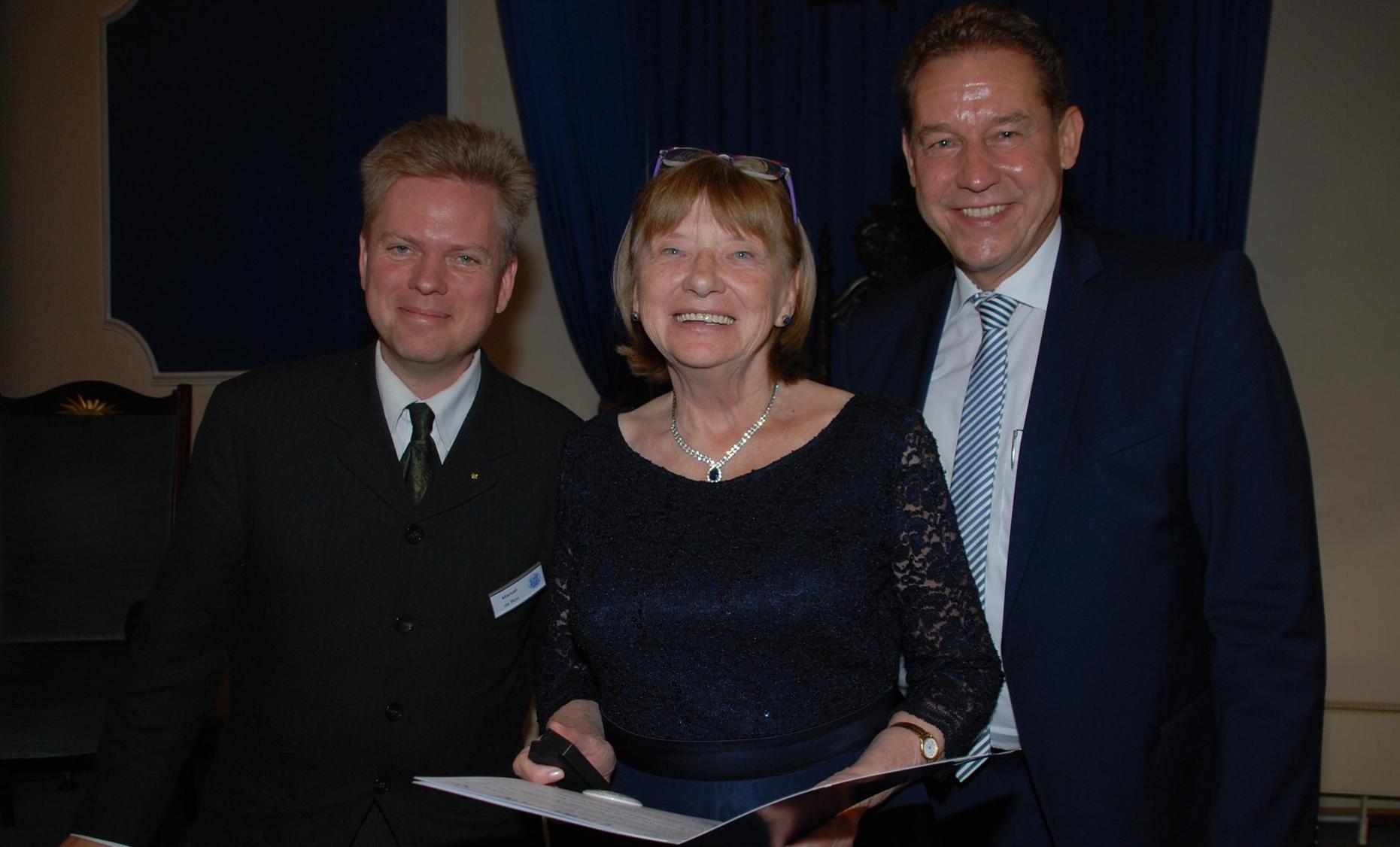 Vorbildlich: Fürther Menschlichkeitspreis für Martha Dorr