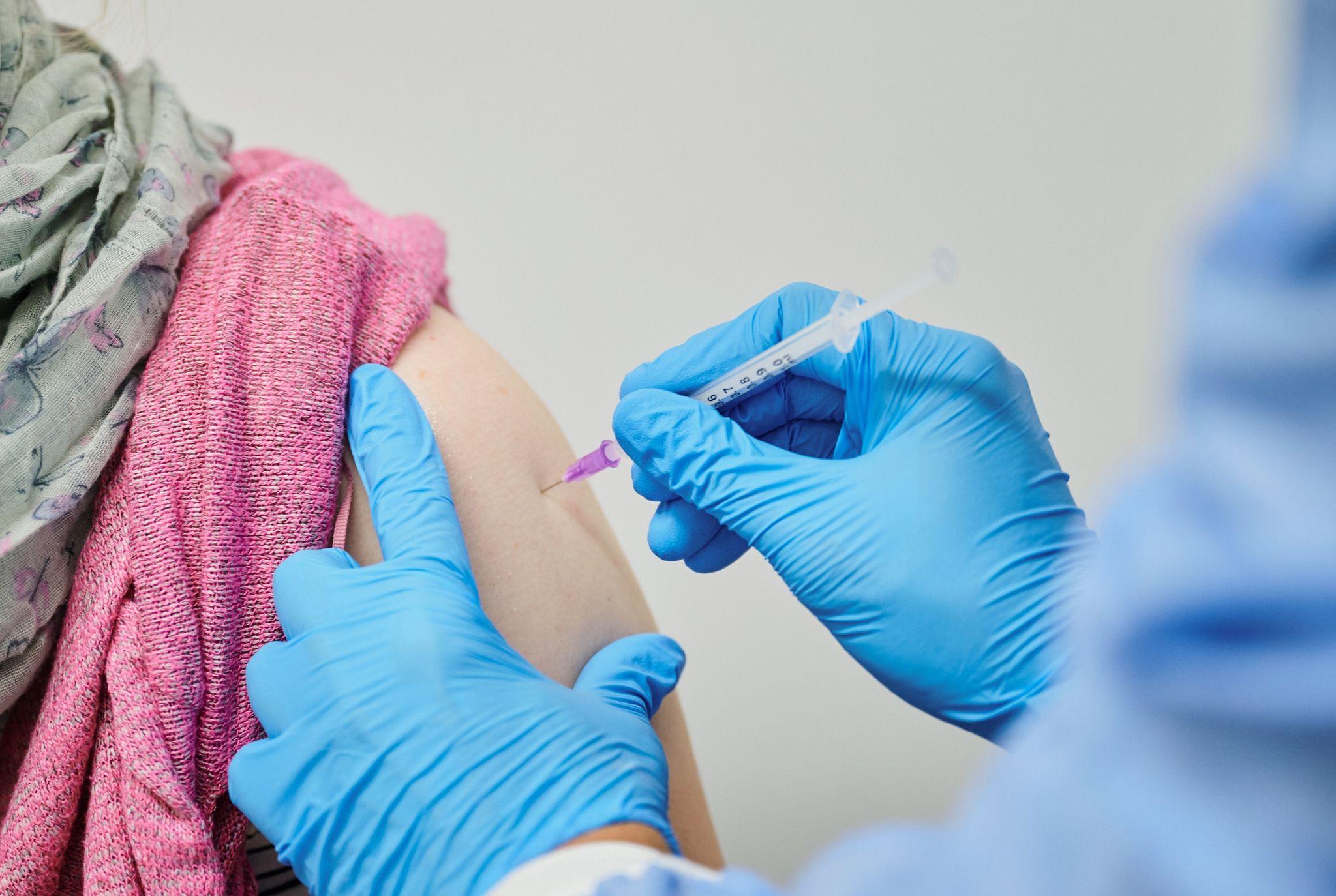 RKI: Sieben-Tage-Inzidenz steigt auf 466,0