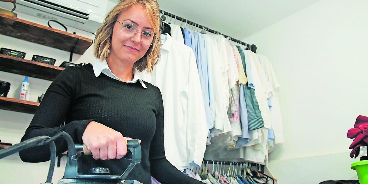One-Woman-Show: Diese Frau bügelt mit Leidenschaft und hat daraus ein ... One-Woman-Show: Diese Frau bügelt mit Leidenschaft und hat daraus ein ...