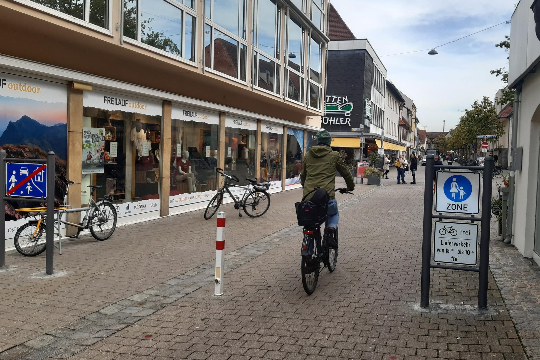 Erlangen: Pflock bremst Autos in der Südlichen Stadtmauerstraße aus