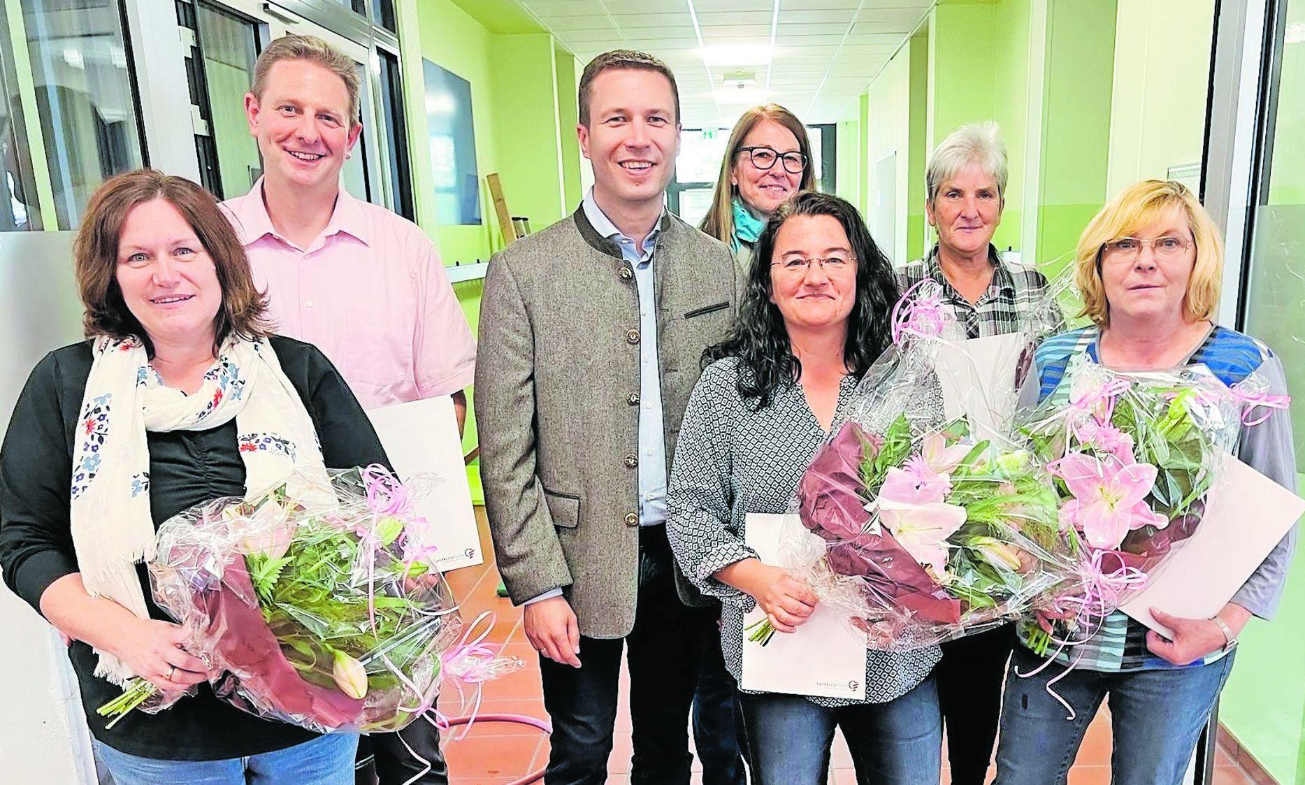 Landkreis ehrt Pflegeeltern: Eine Familie auf Zeit als Geschenk