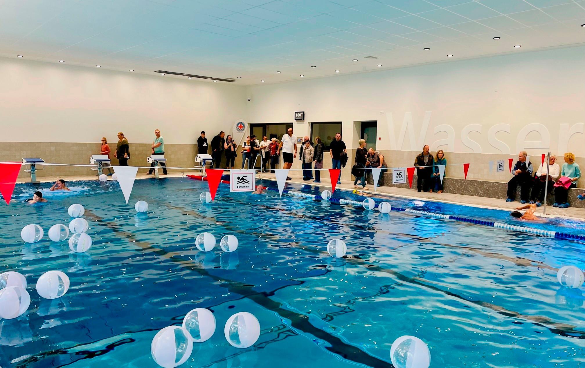 Saniertes Gmünder Hallenbad: Die ersten 500 waren schon da