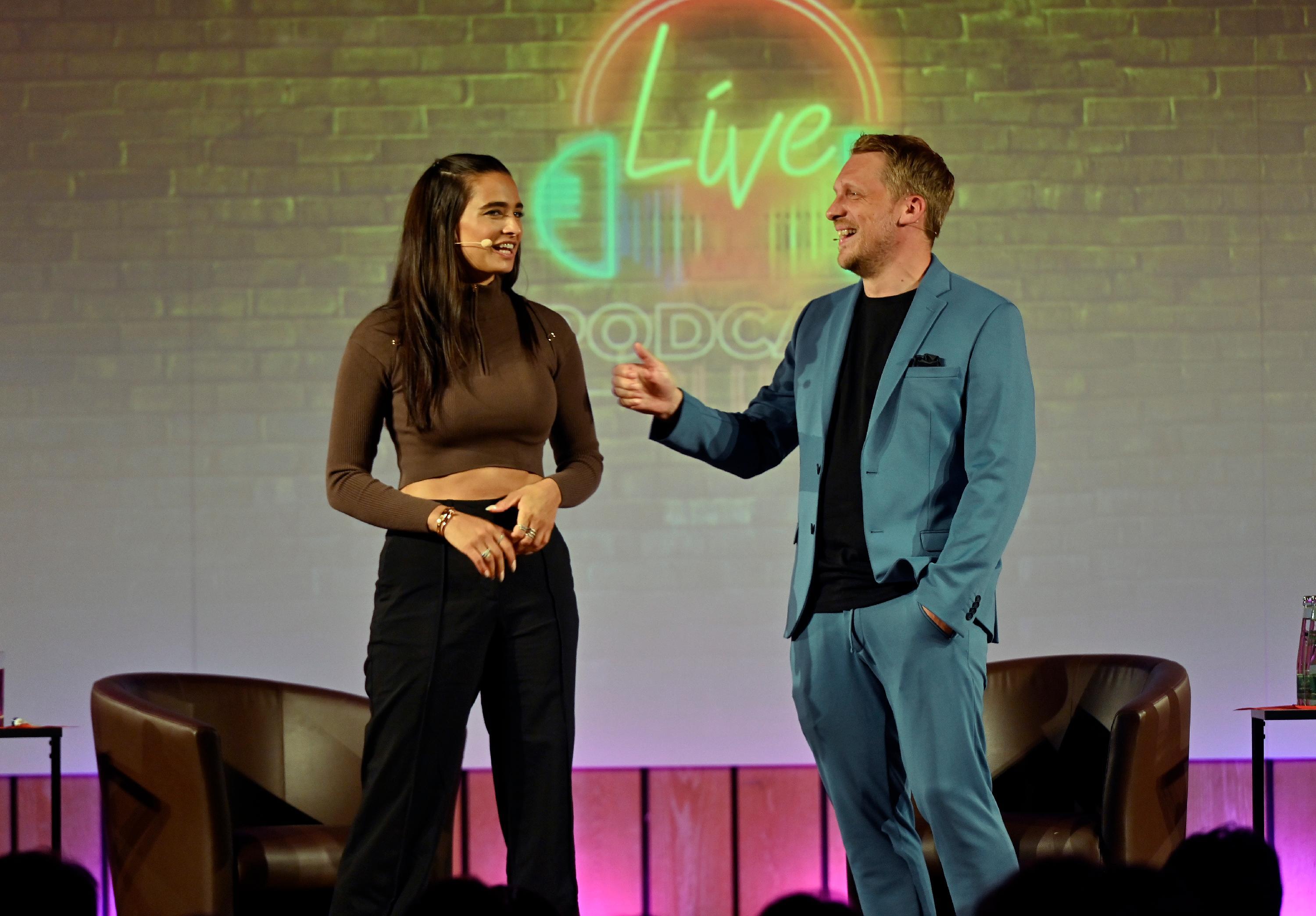 Ohne Schamgefühl: Oliver und Amira Pocher machten dünne Späße in der Erlanger Ladeshalle