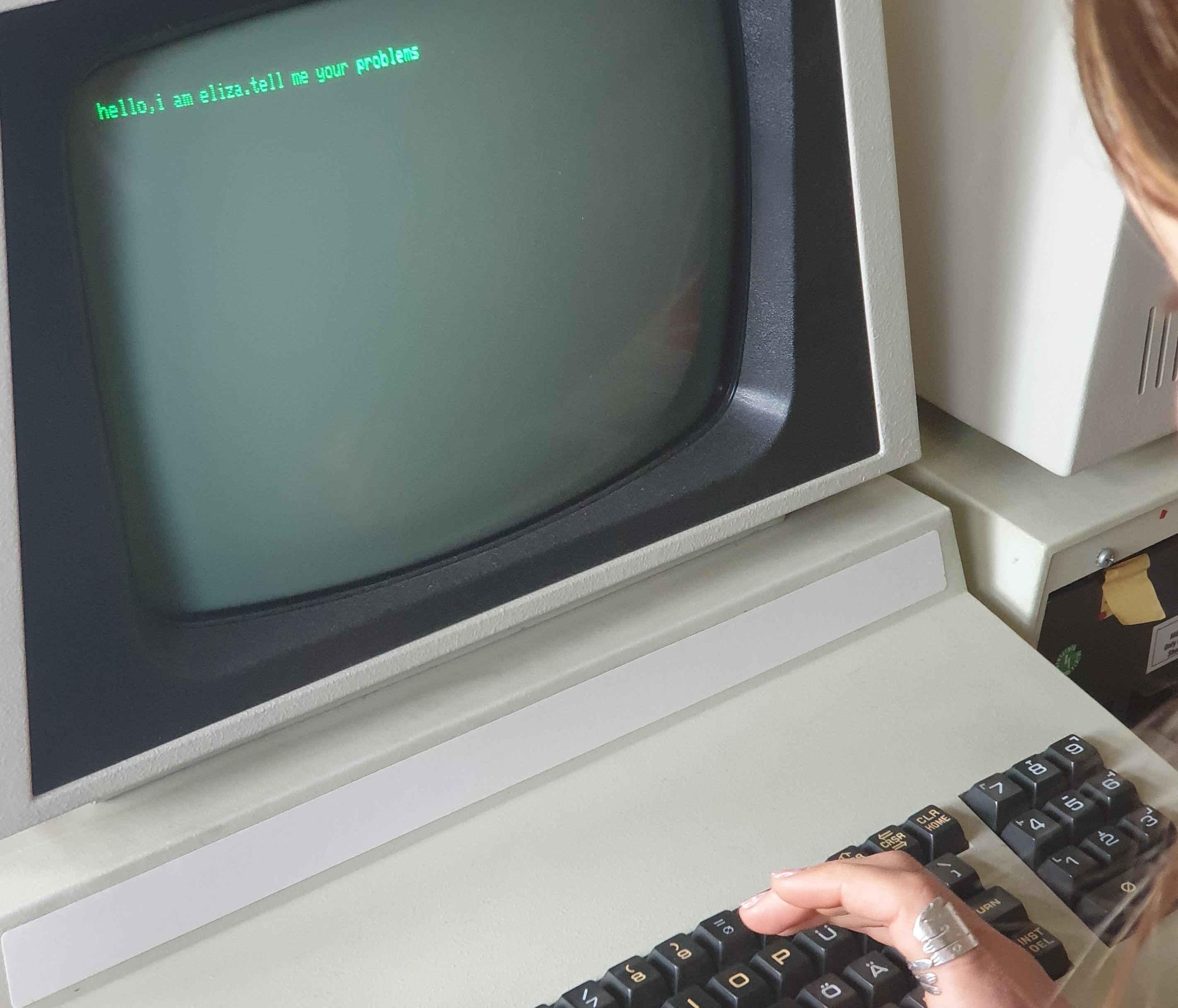 "Eliza" kam noch vor "Alexa": In Lauf kann man mit dem ersten Chatbot ...