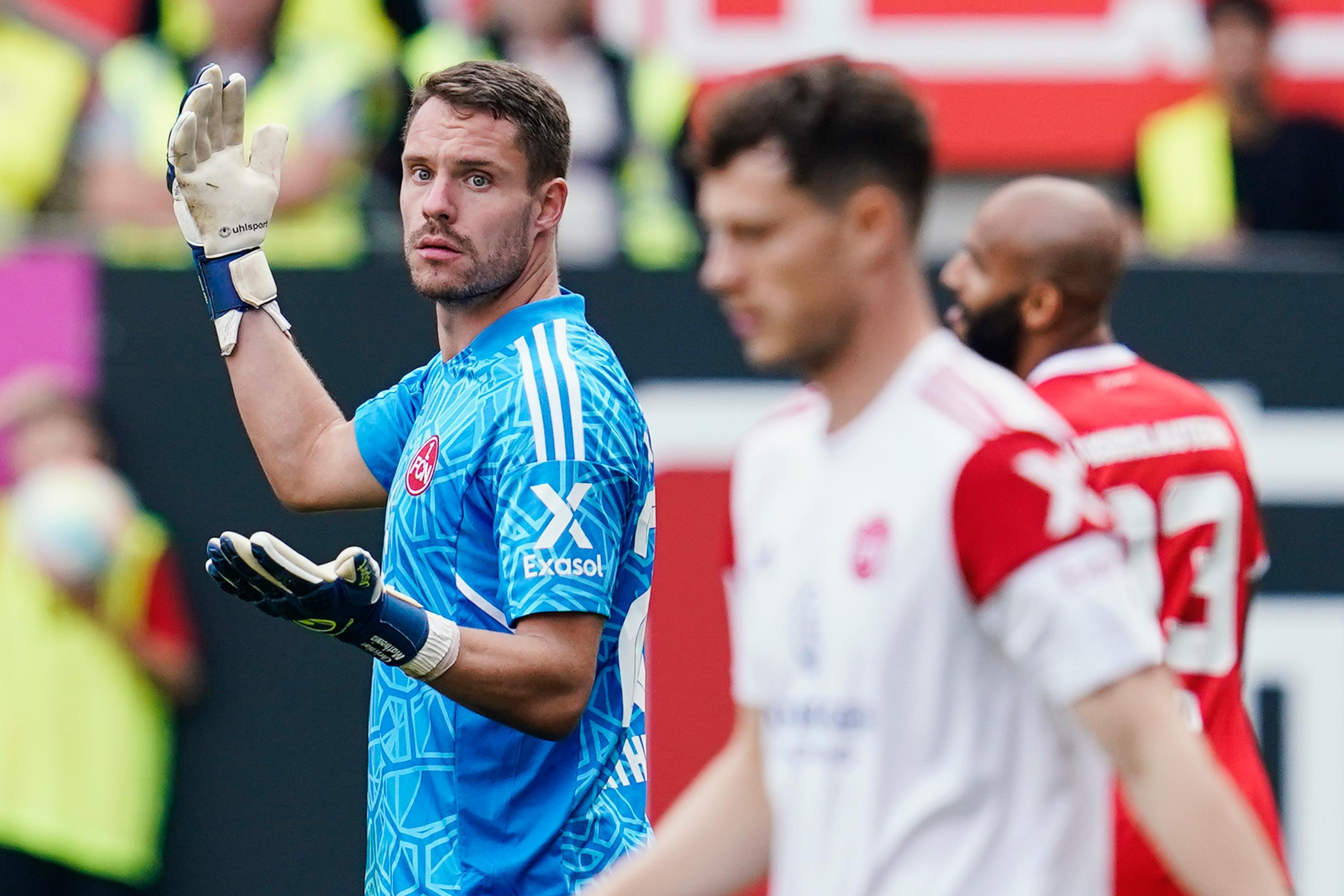 Volles Haus, keine Tore: Glanzloser FCN ergattert Punkt beim 1. FC ...