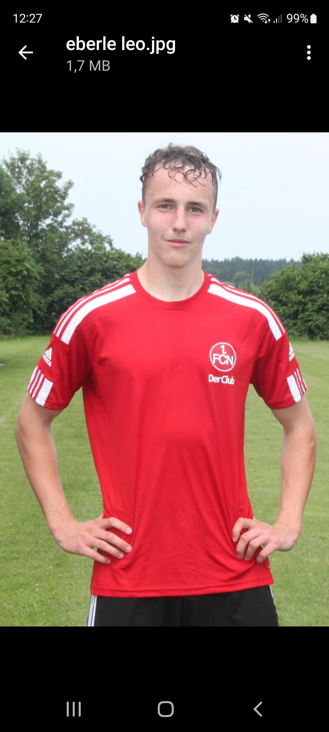 Brüder am Ball: Leo (17) und Fabian Eberle (34) spielen künftig gemeinsam beim VfB Eichstätt