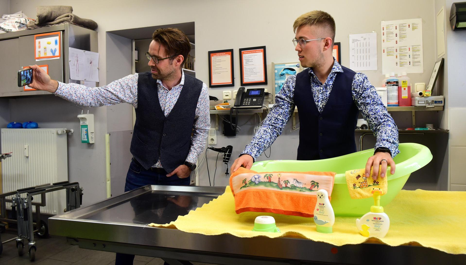 Traumberuf Bestatter: 17-jähriger TikTok-Star aus Fürth will mit Tabu ...