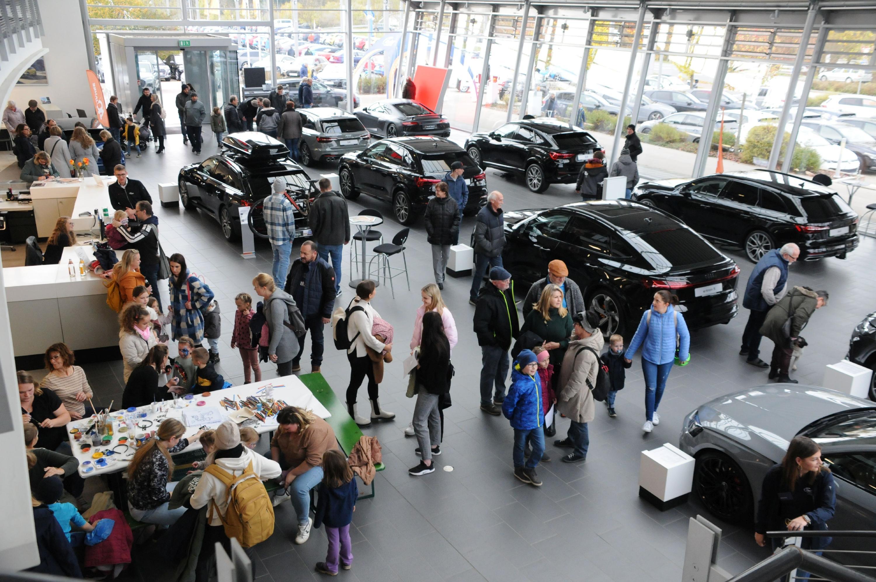 40 Jahre Autohaus Fischer: Kleine Anfänge in Sindlbach, große Feier in ...