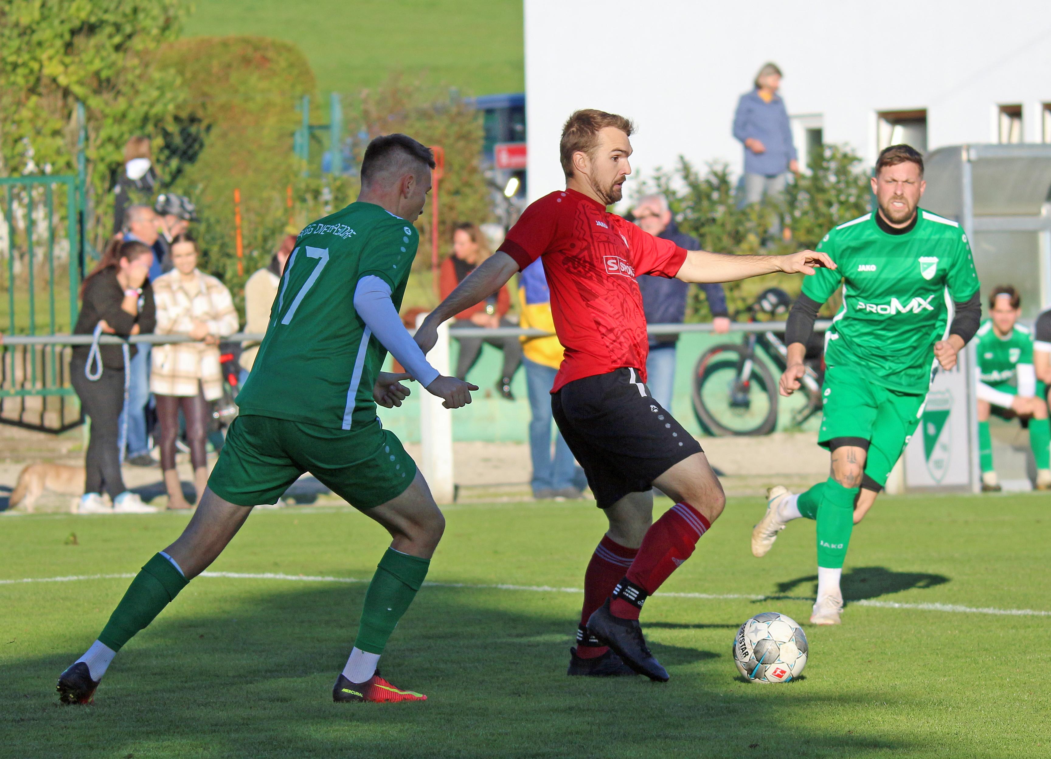 Siegtreffer in der Nachspielzeit: Ricardo Scharrer wird Weißenbrunns ...