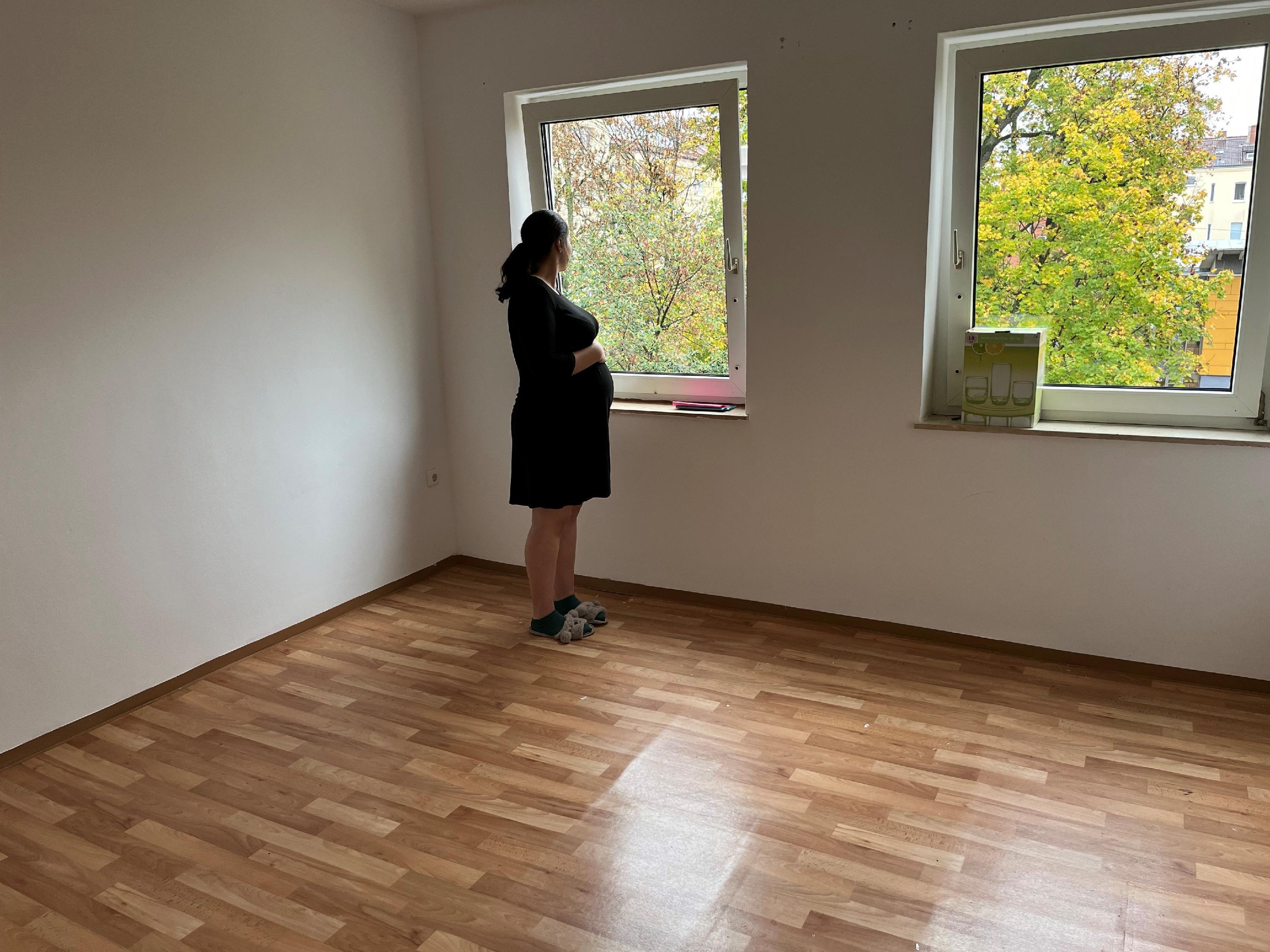 Kein Bett, kein Tisch, kein Kinderwagen: Familie Z. lebt in einer ...