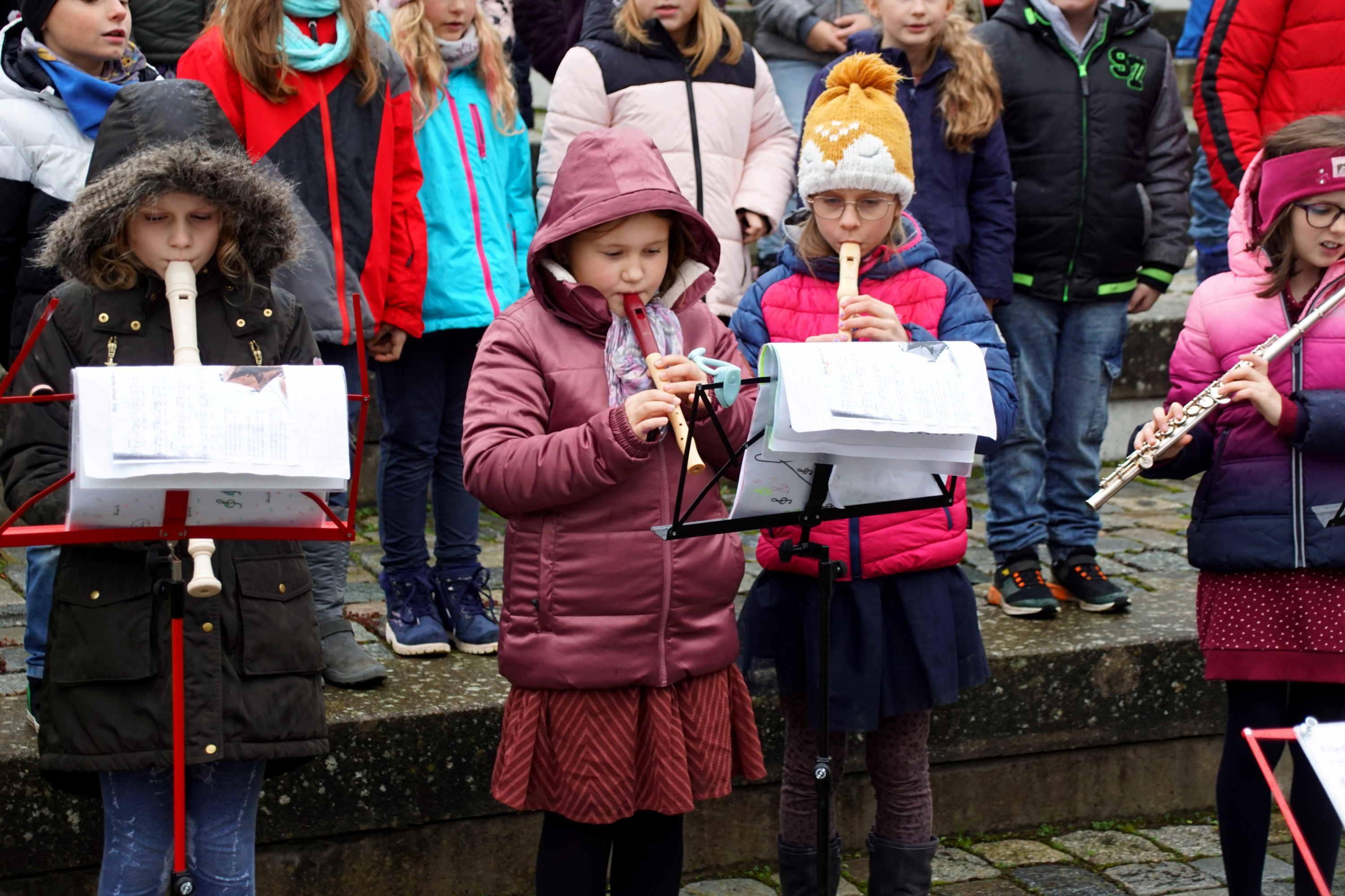 Weihnachtsstimmung in Muhr am See: Der Wintermarkt lockte viele ...