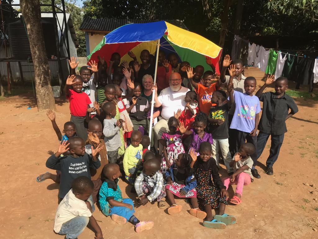 "Marathonhühner" gegen den Hunger: Hier hilft die Kriegskindernothilfe ...