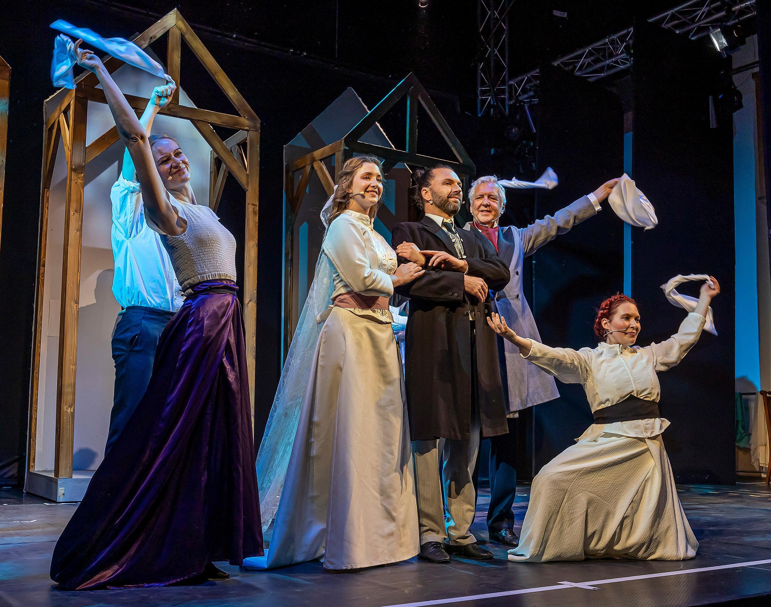 Effi Briest: Stark gespielte Frauen-Tragödie im Heilig-Geist-Saal