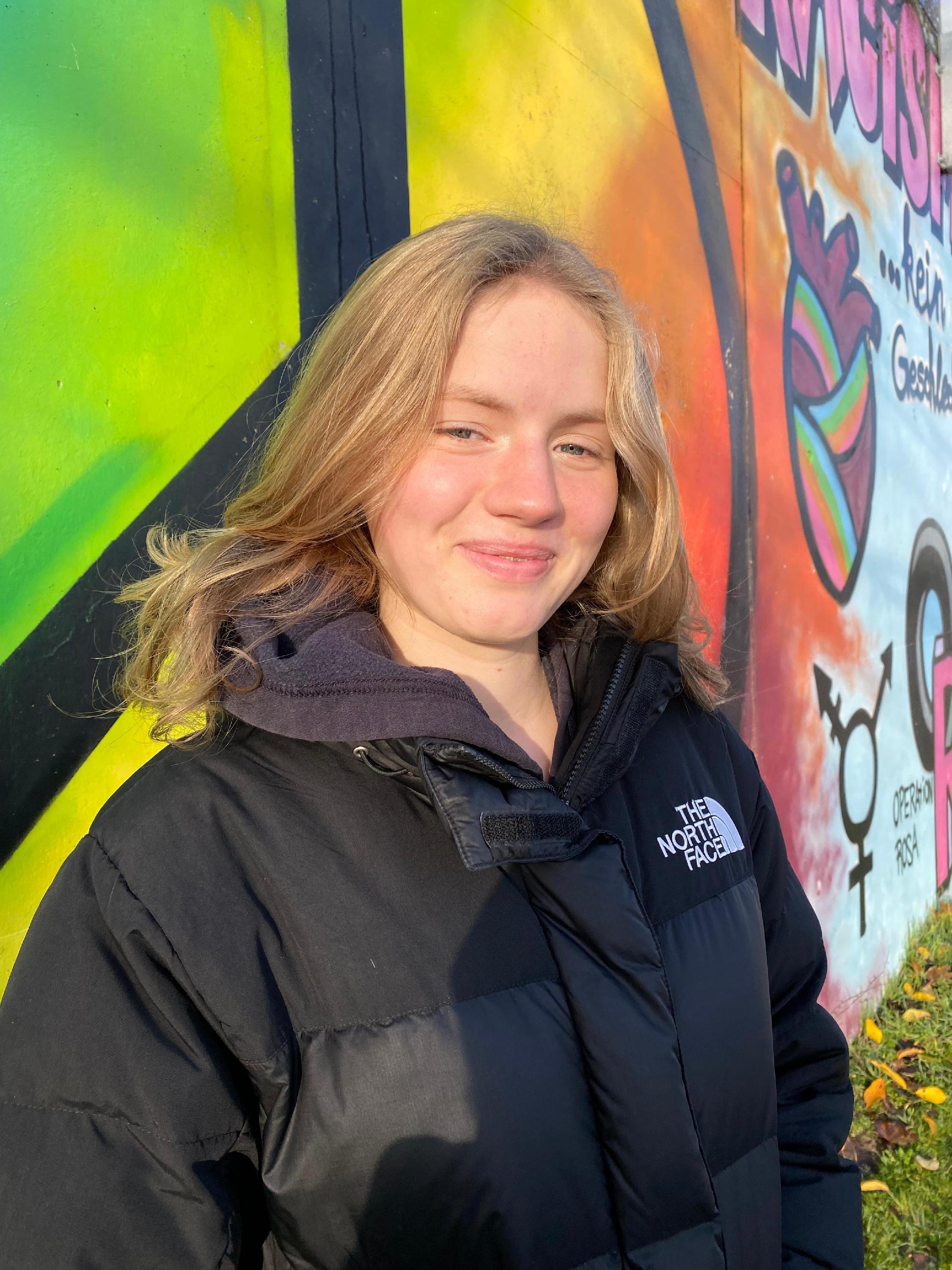 Moralische Fragen in Eckental: Jesuitenpater Jörg Alt zu Gast am Gymnasium