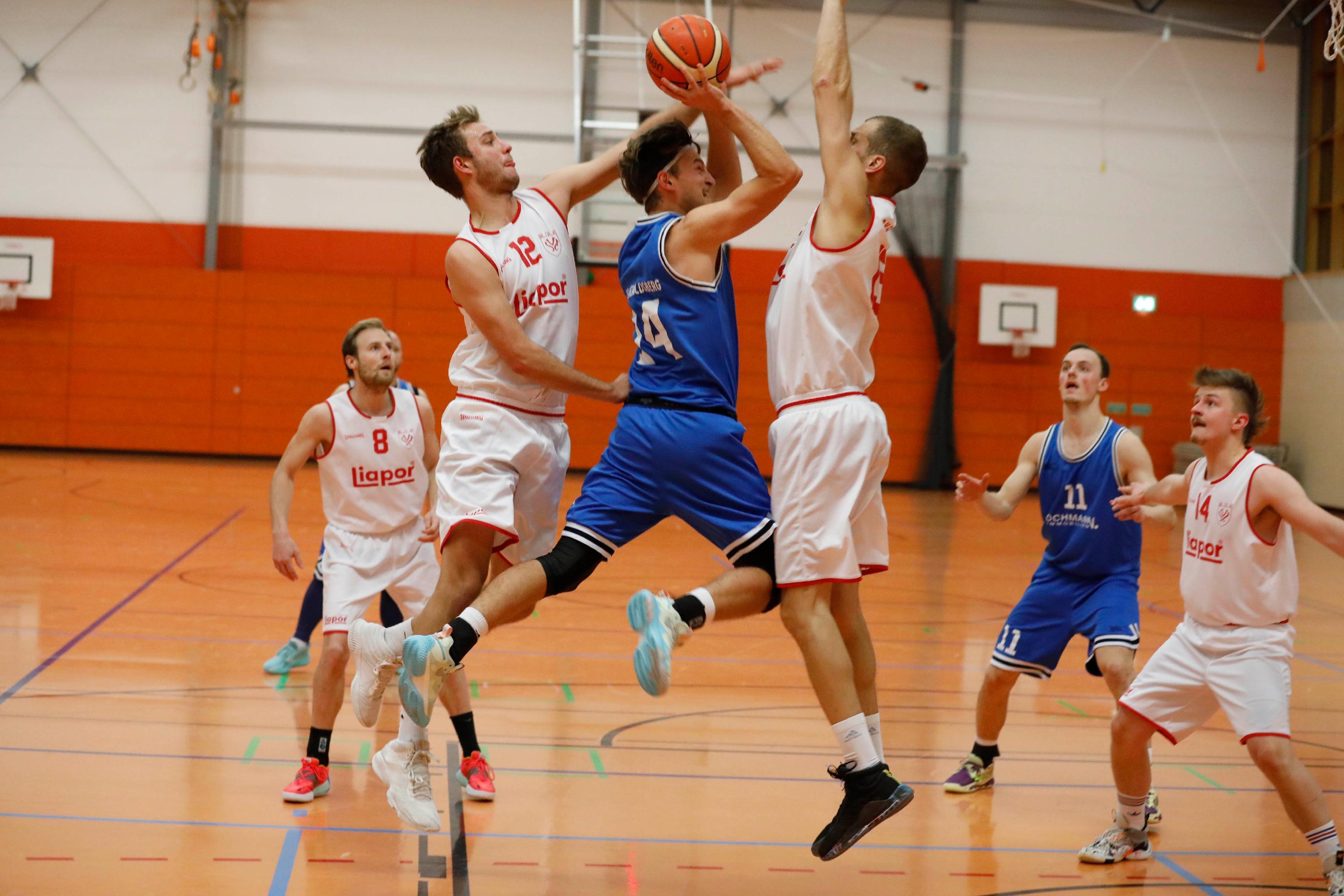 Basketball in Eggolsheim: Sahnetag trifft auf Käse-Abwehr | nn.de