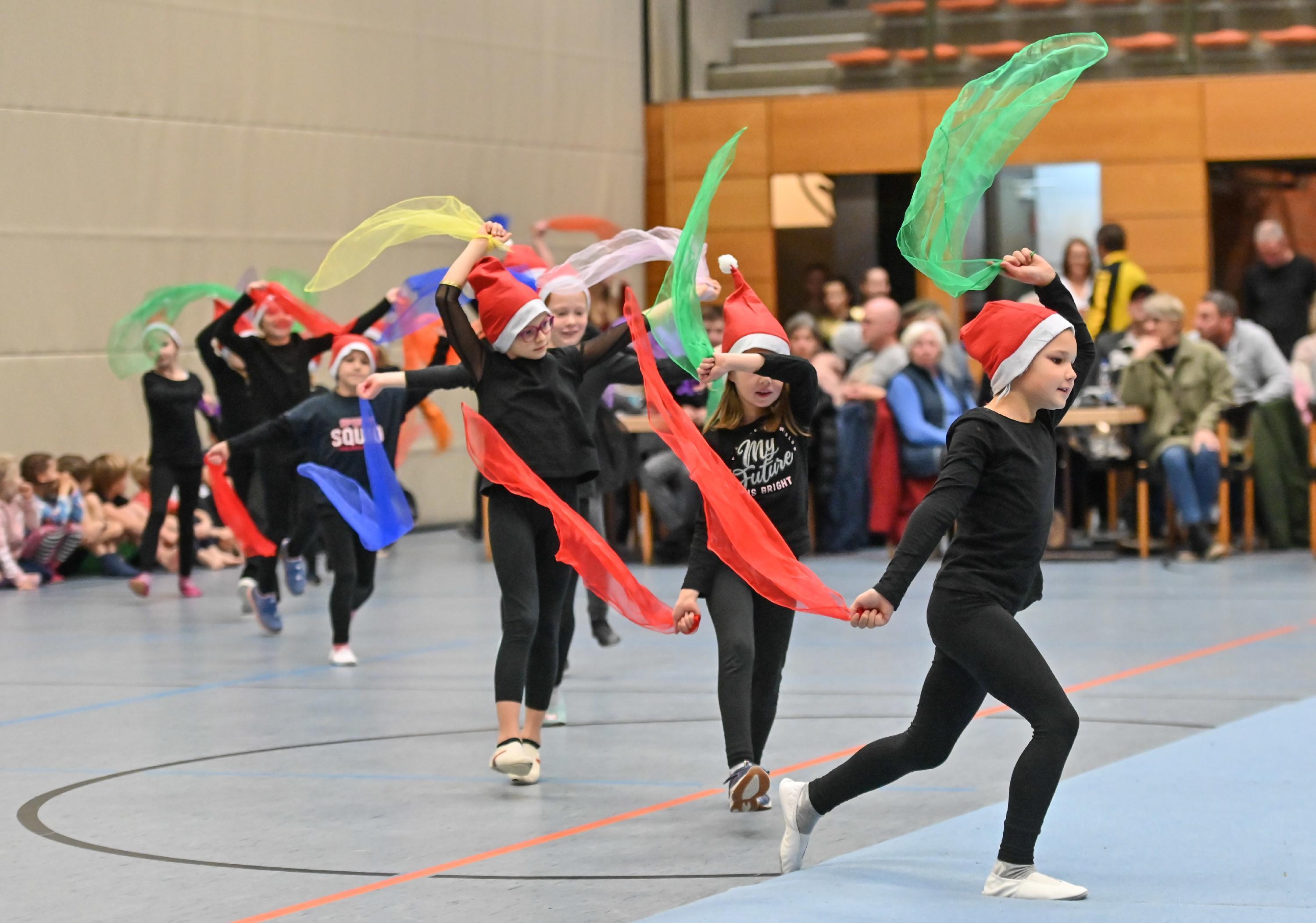 Turnen im Advent: Gala für Kinder beim TV Hilpoltstein