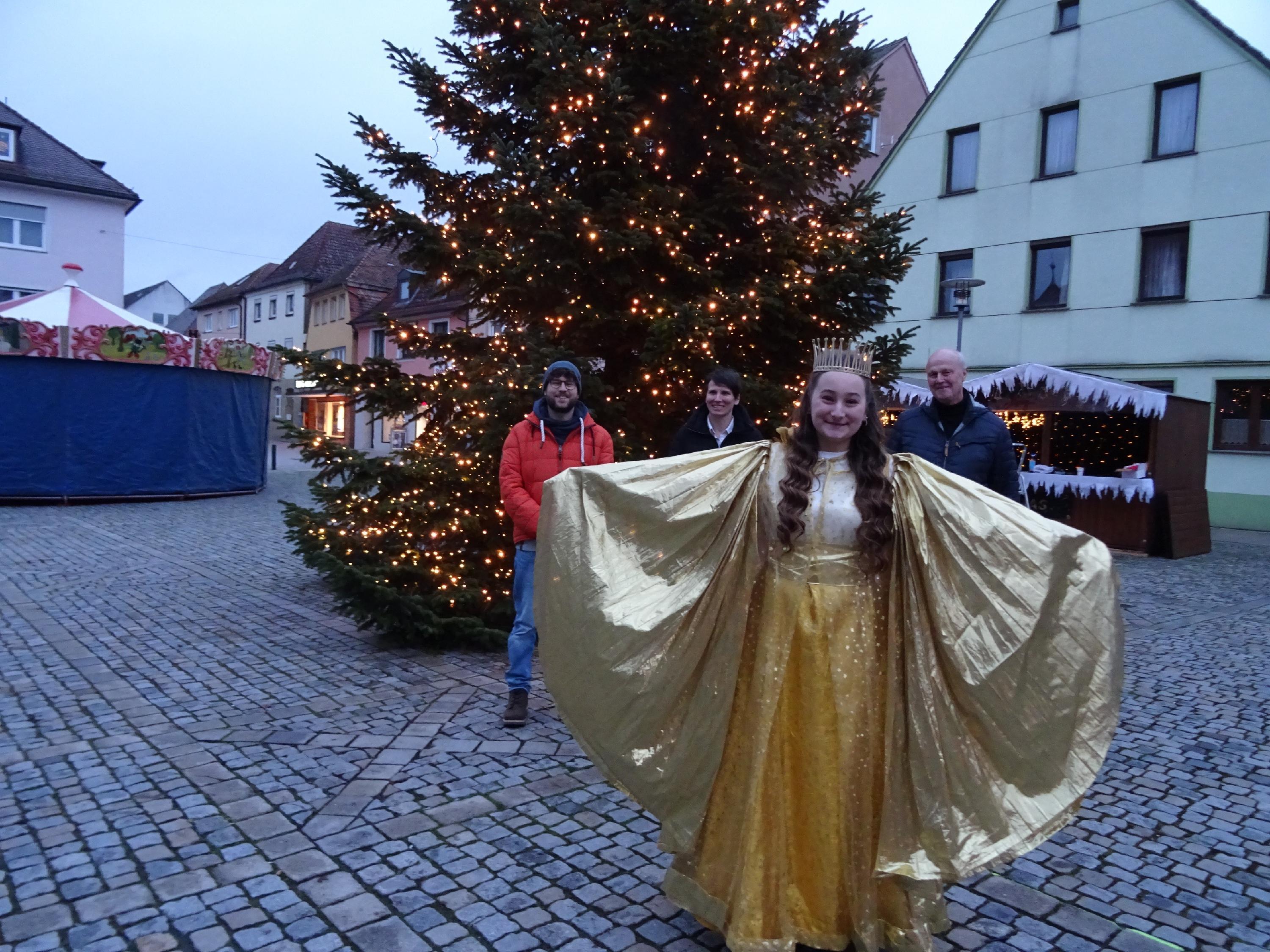Das Christkind freut sich auf den Höchstadter Weihnachtsmarkt