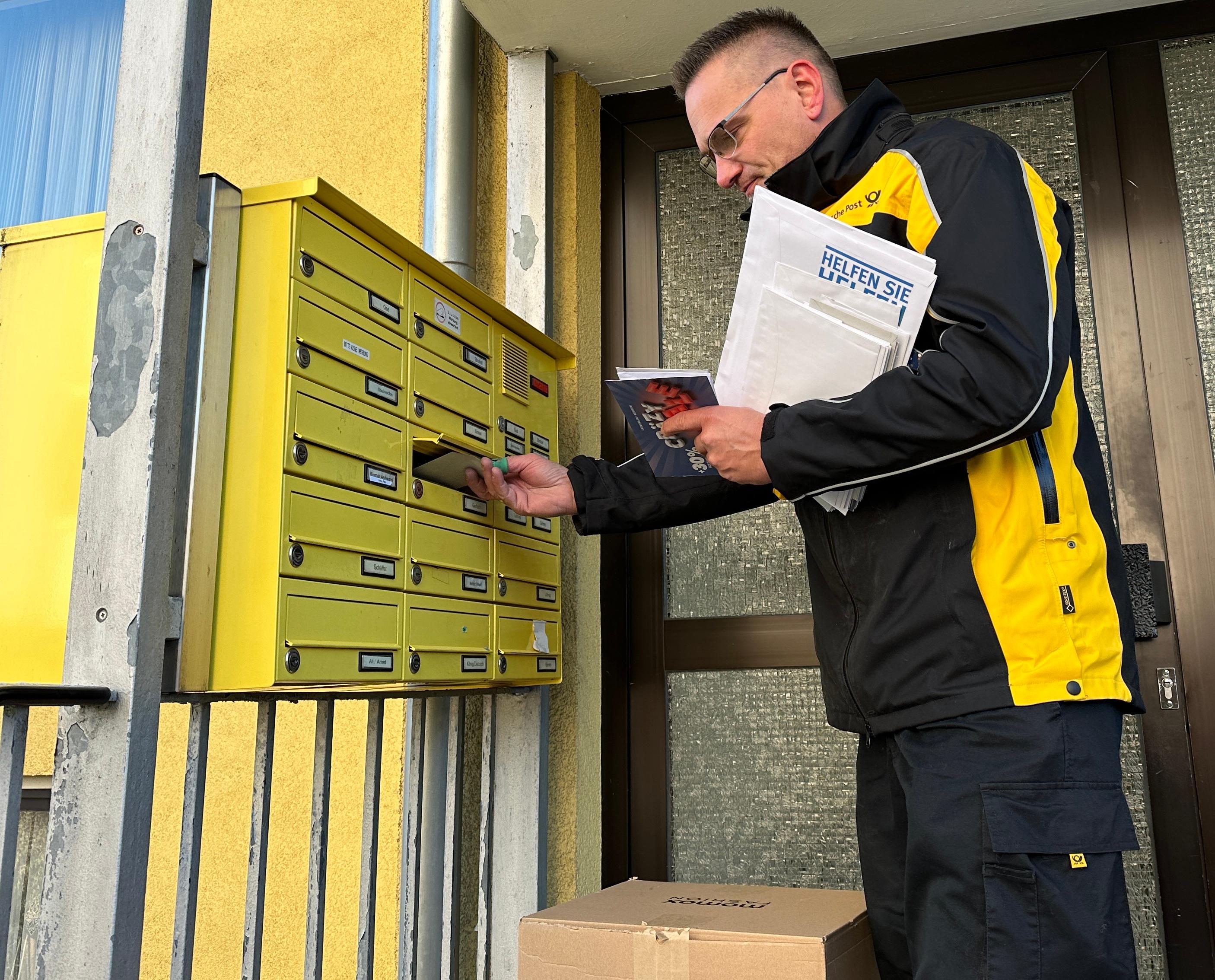 Unterwegs mit dem Postboten: 5000 Pakete warten jeden Tag auf Auslieferung