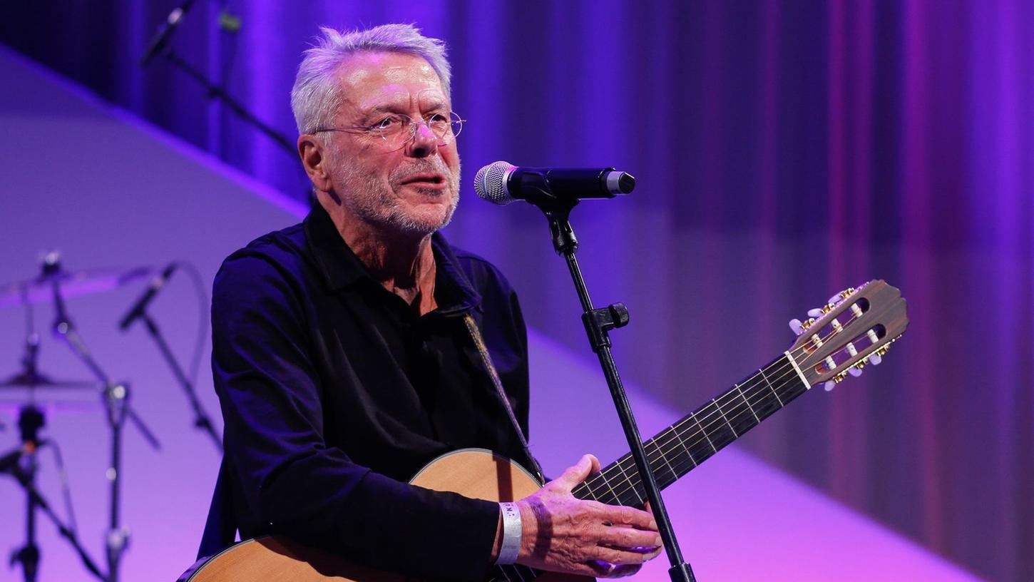 Liedermacher Reinhard Mey wird 80 Liedermacher Reinhard Mey wird 80
