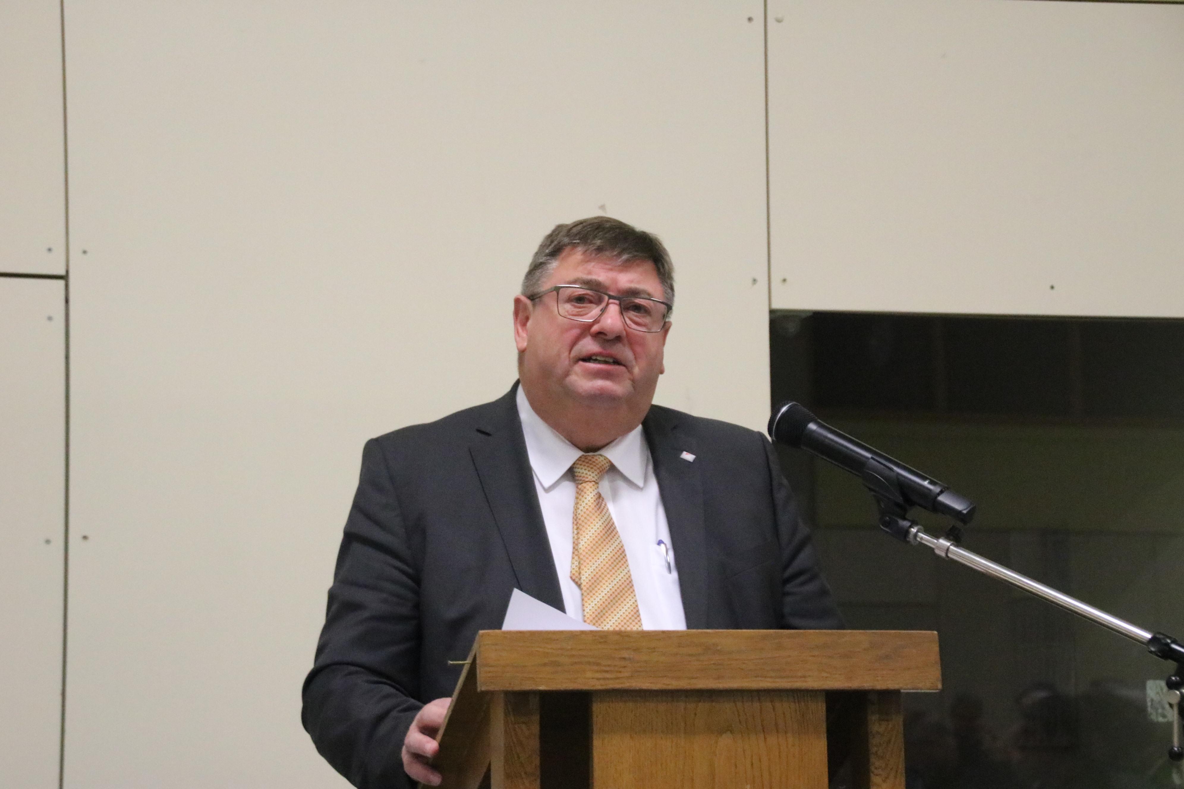 Hans Popp will in den Bezirkstag