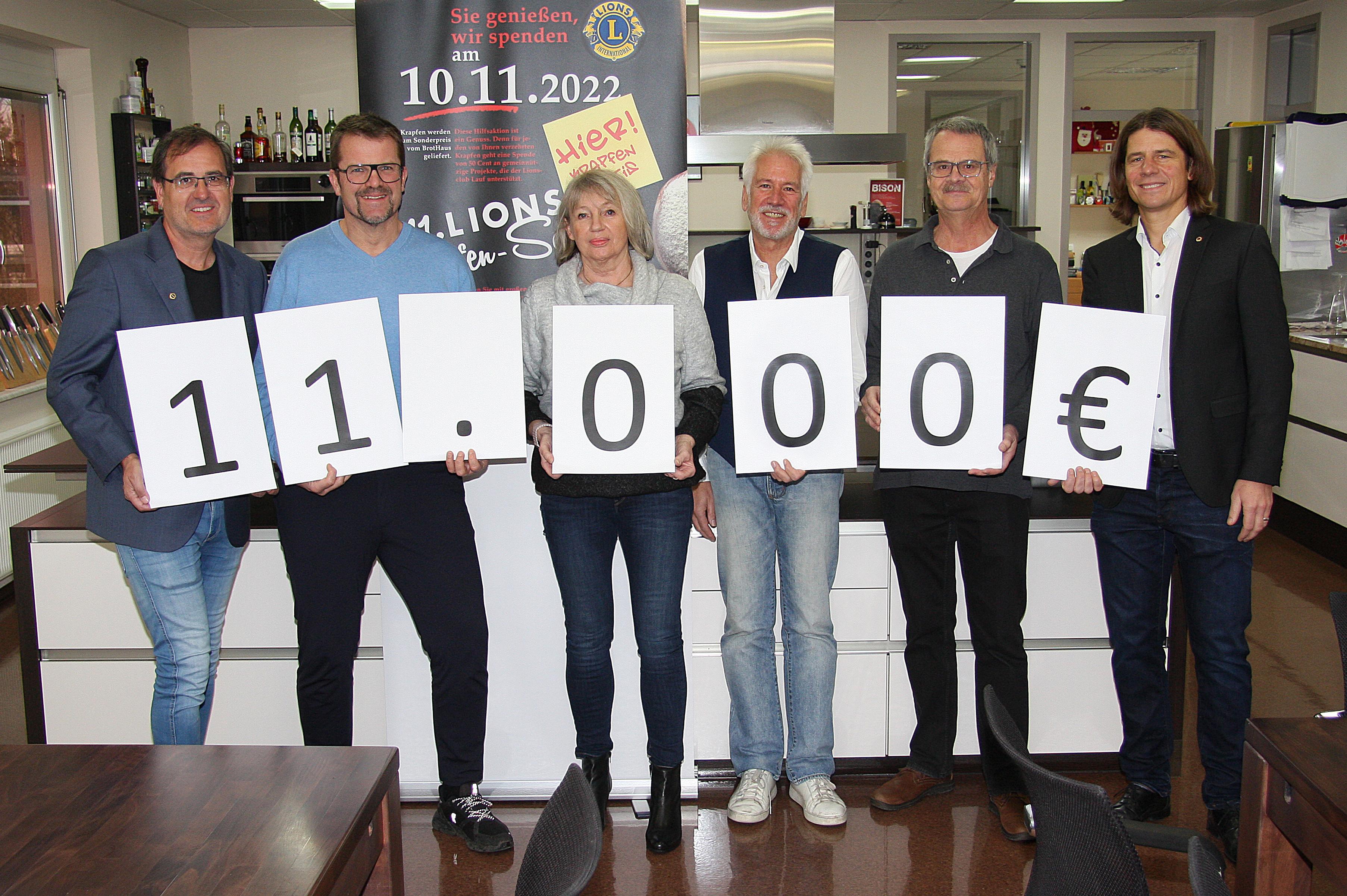 Lions Club Lauf spendet an Schülertafel