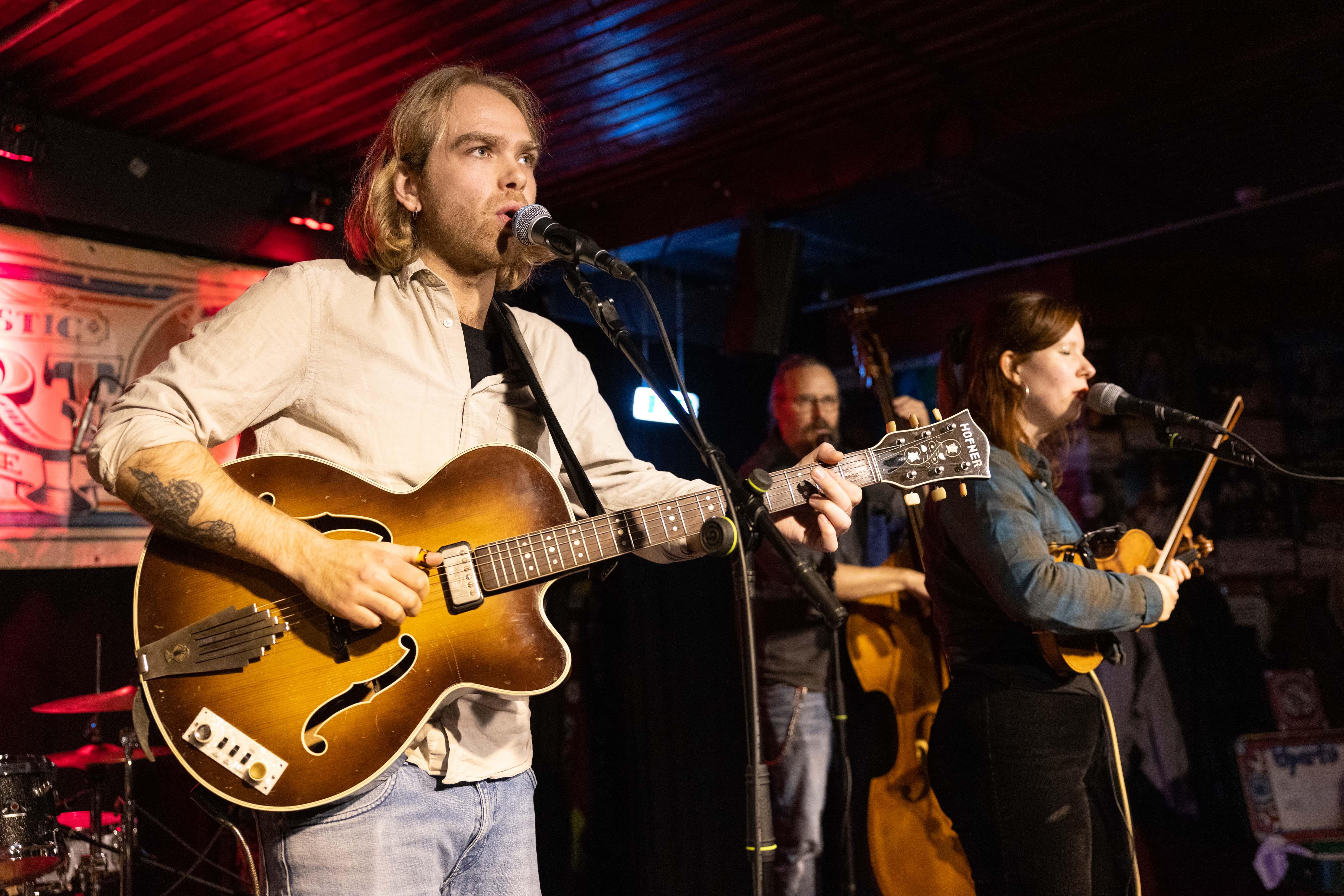 Mit großer Entdeckerfreude: Oporto rockt die Fürther Kofferfabrik