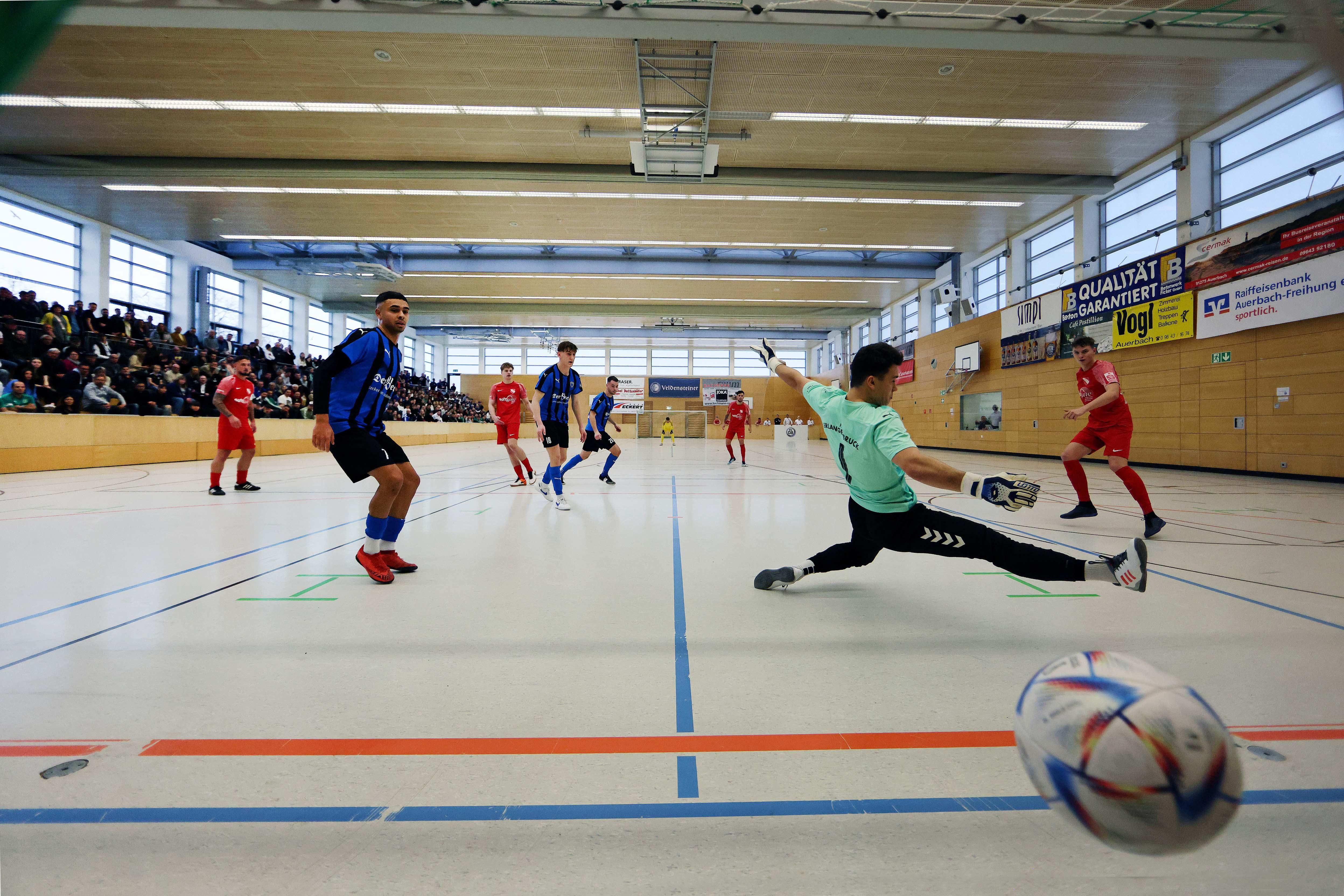 Dank Neunmeter-Killer Daniel Hanke ist Fortuna das Glück hold