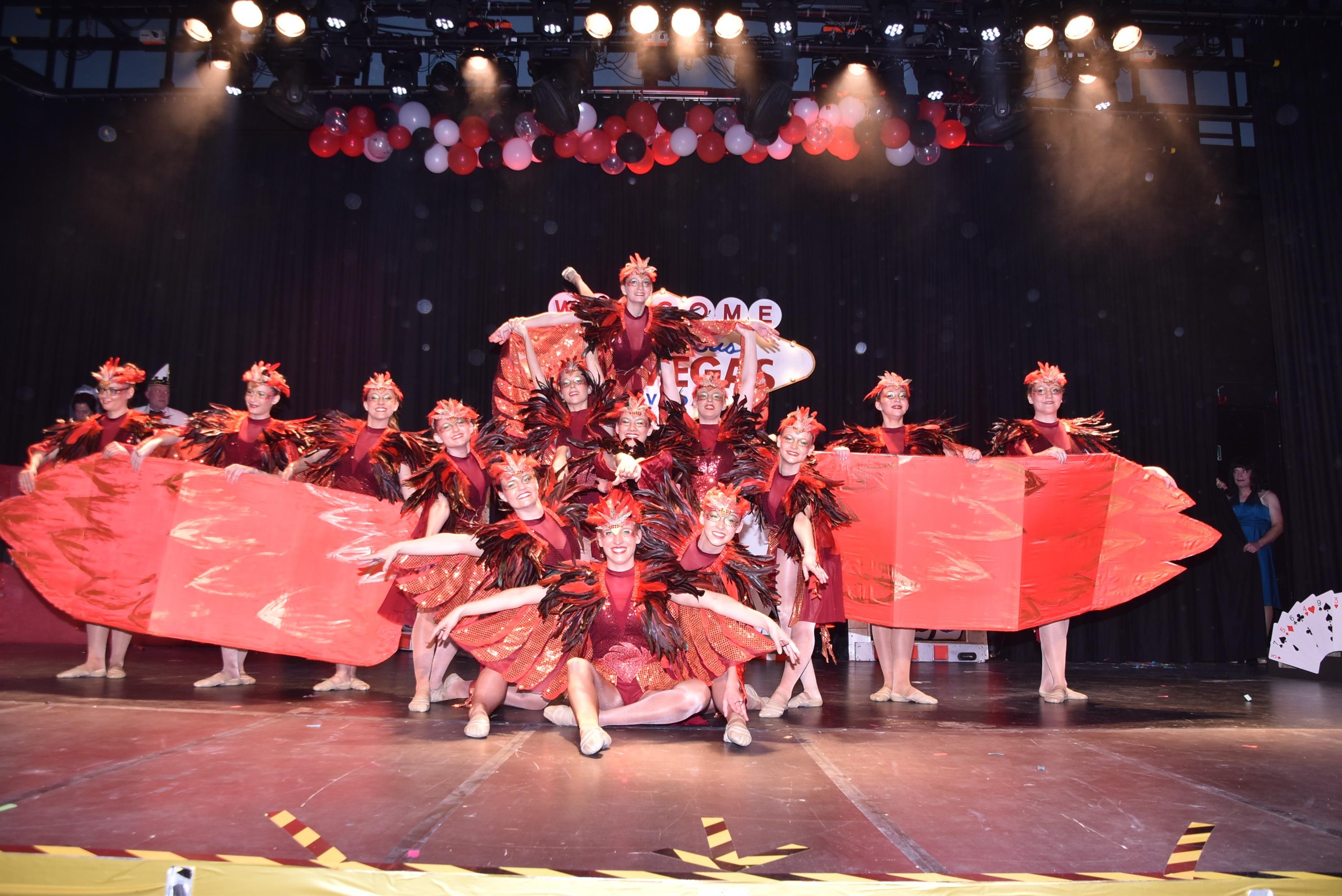 Mit Hommage an Elvis Presley und Las Vegas-Feeling: So hat in Roth die ...