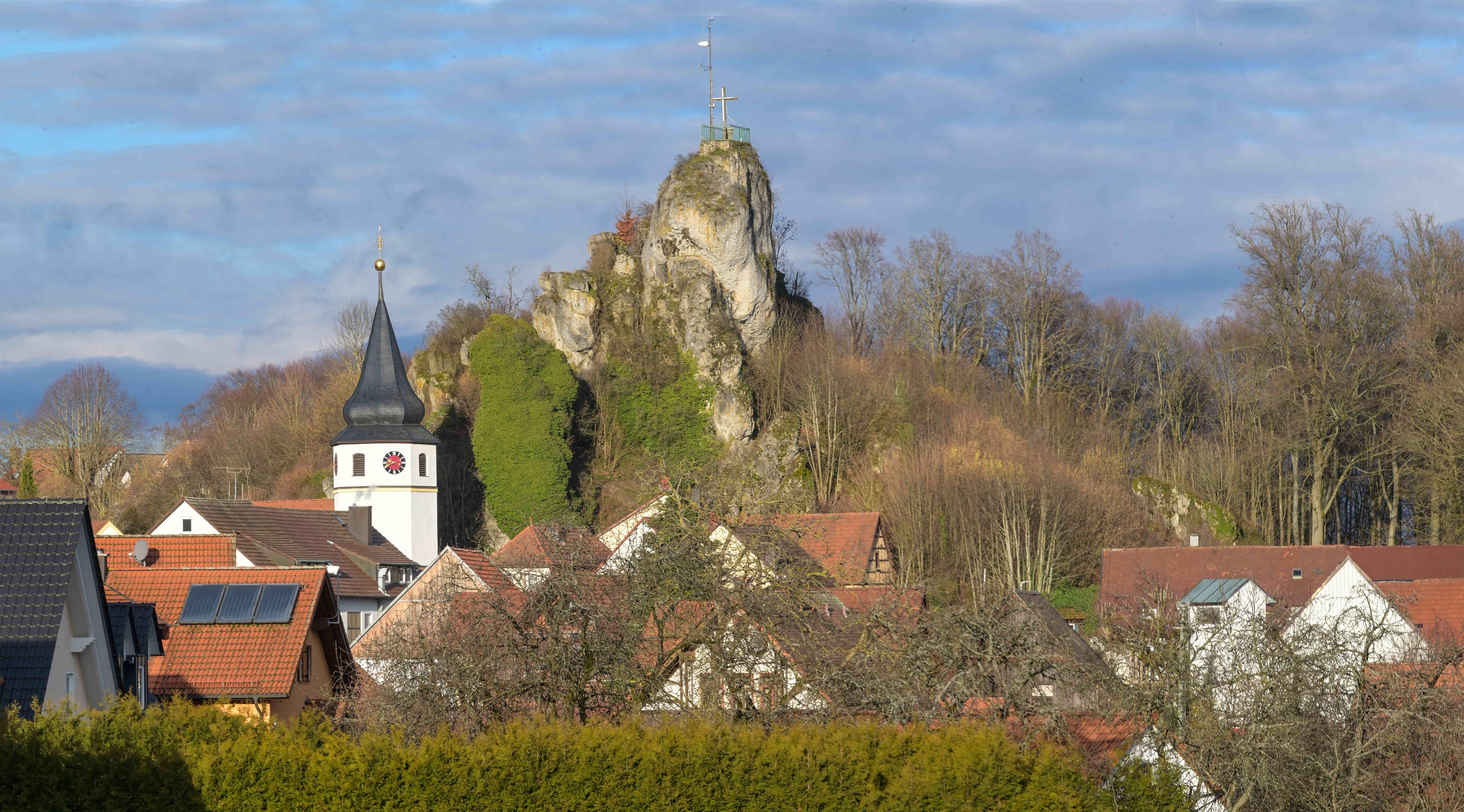Ausblick vom höchsten Punkt im Land: So schön ist Wichsenstein in der ...